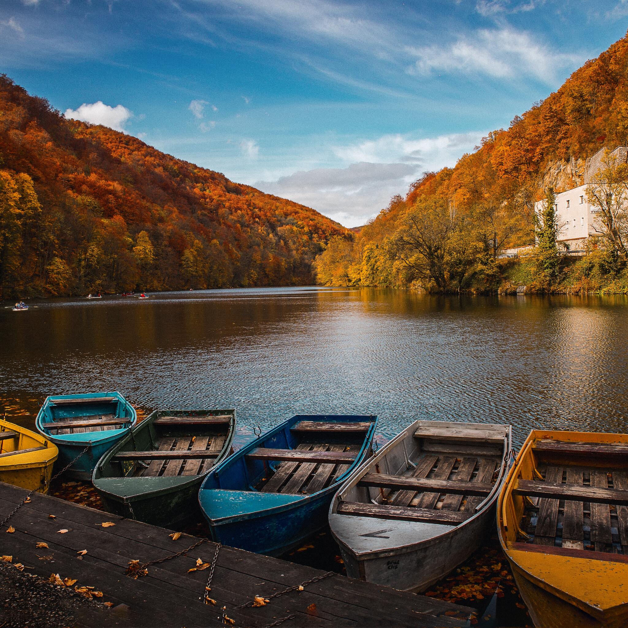 Row Boat Wallpapers - Top Free Row Boat Backgrounds - WallpaperAccess