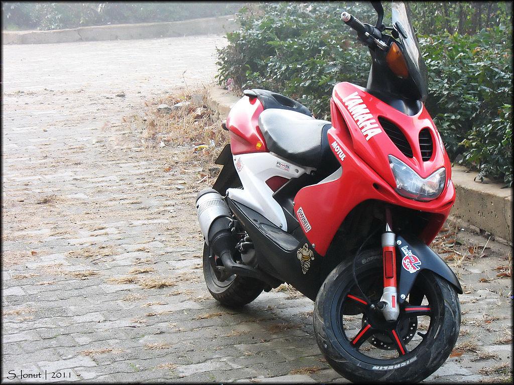 Yamaha Aerox Wallpapers - Top Free Yamaha Aerox Backgrounds ...