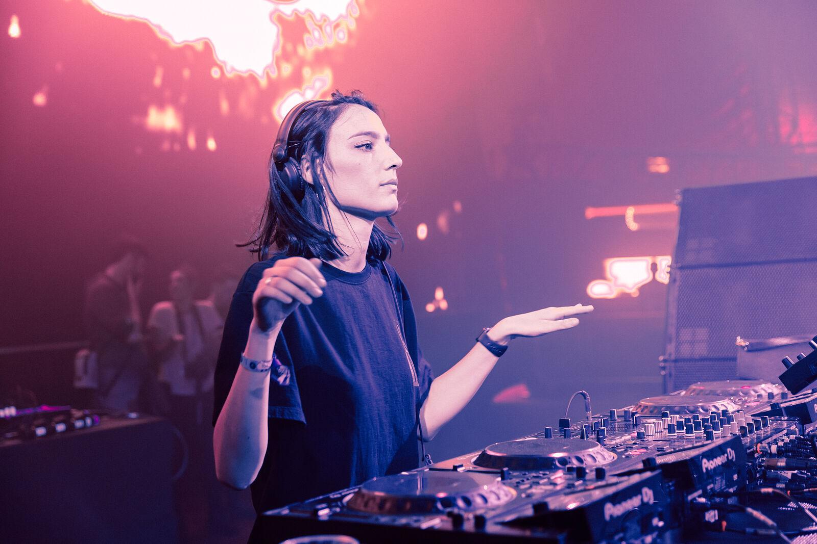 Amelie Lens Wallpapers - Top Free Amelie Lens Backgrounds - WallpaperAccess