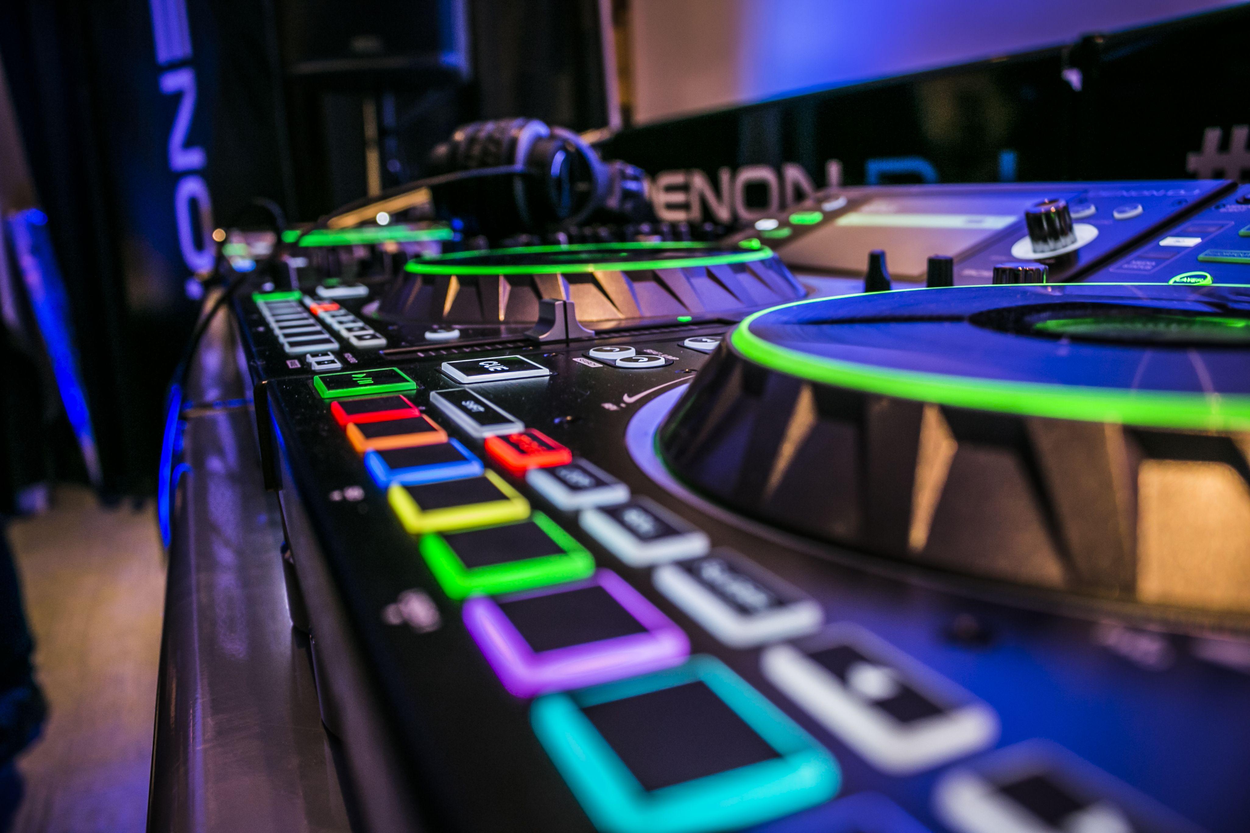 Denon DJ Wallpapers - Top Free Denon DJ Backgrounds - WallpaperAccess