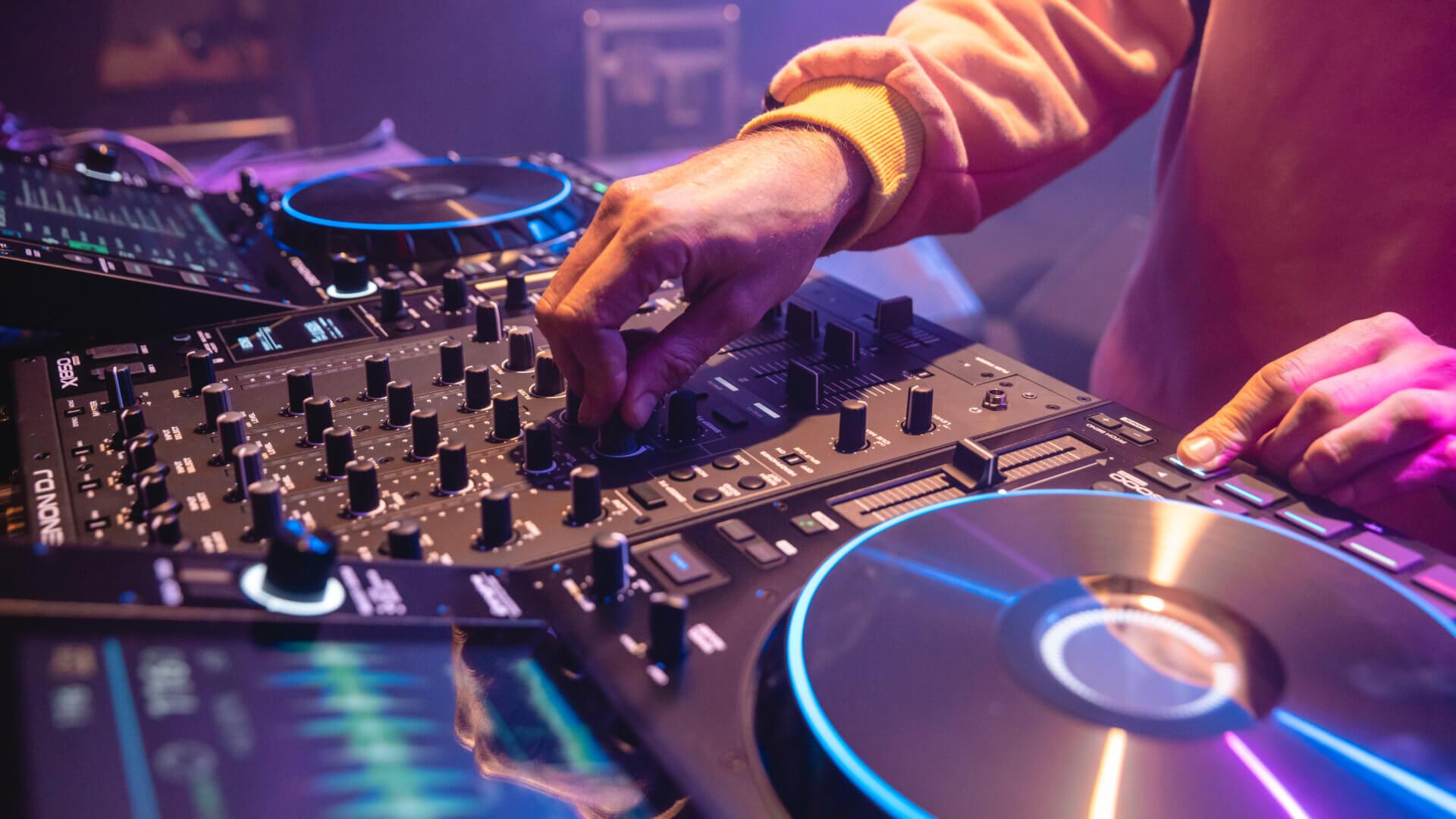 Denon DJ Wallpapers - Top Free Denon DJ Backgrounds - WallpaperAccess