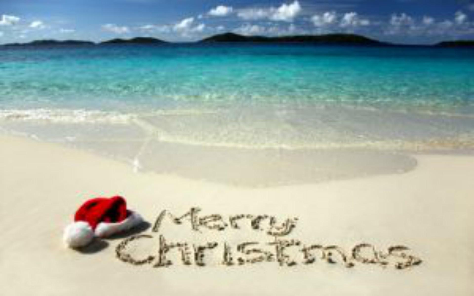 Christmas Tree Beach Wallpapers - Top Free Christmas Tree Beach ...