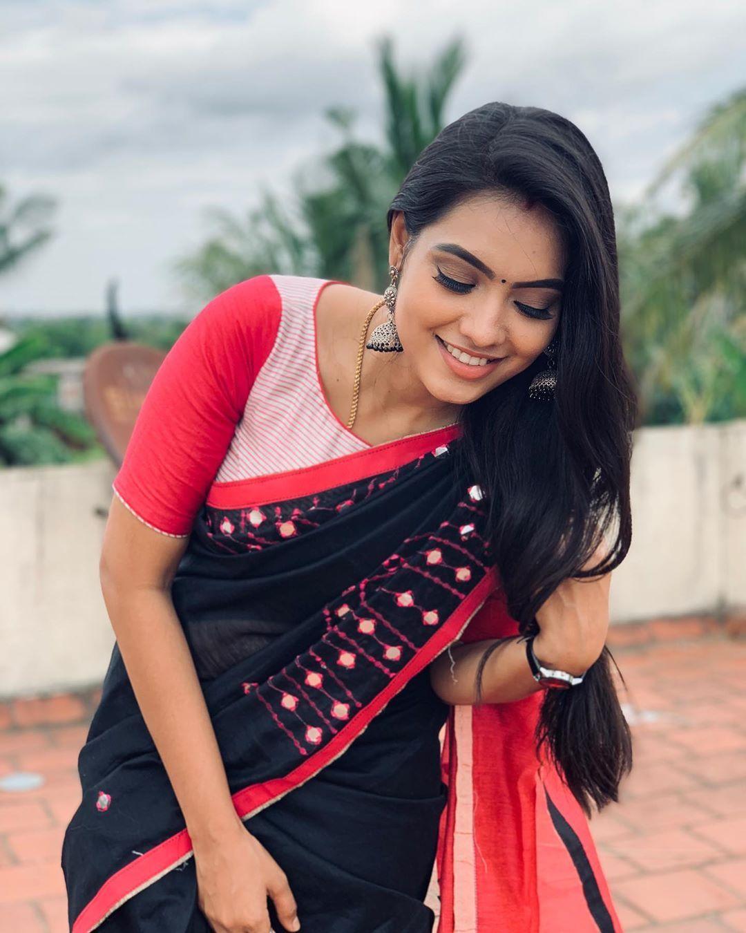 Pavithra Wallpapers - Top Free Pavithra Backgrounds - WallpaperAccess