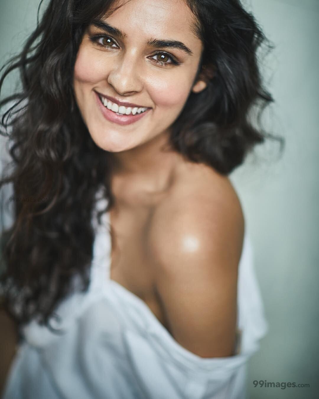 Angira Dhar Wallpapers - Top Free Angira Dhar Backgrounds - WallpaperAccess
