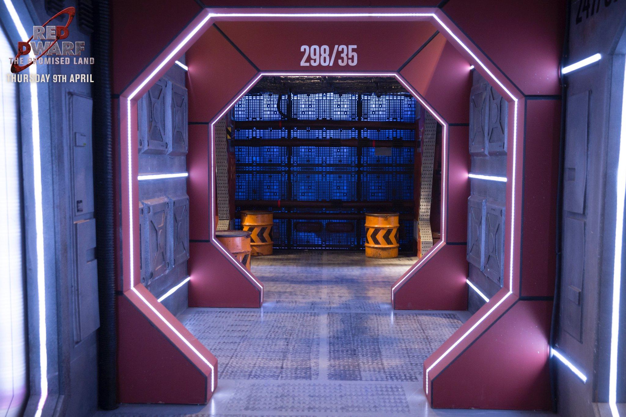 Red Dwarf Wallpapers - Top Free Red Dwarf Backgrounds - WallpaperAccess