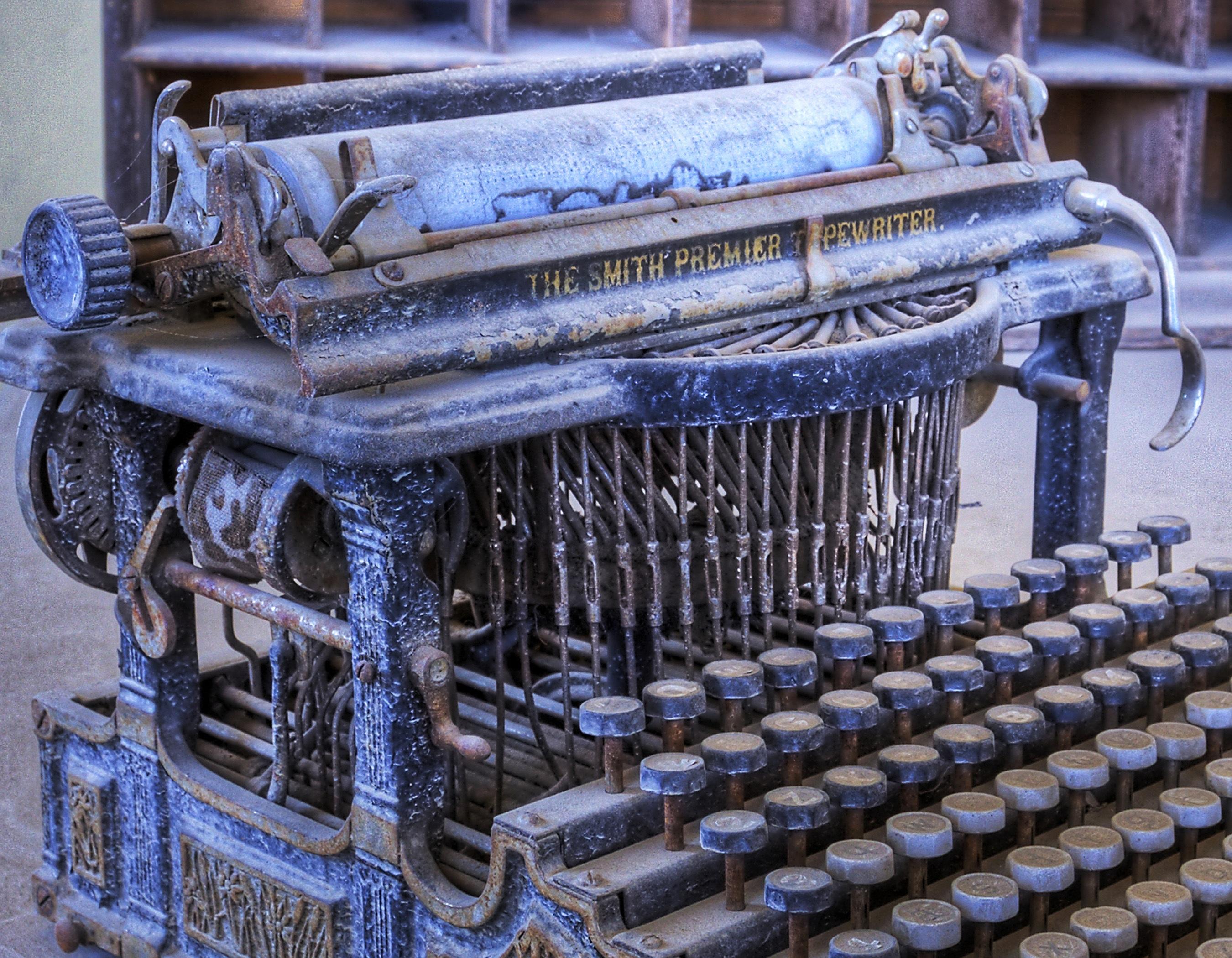 Antique Typewriter Wallpapers - Top Free Antique Typewriter Backgrounds ...