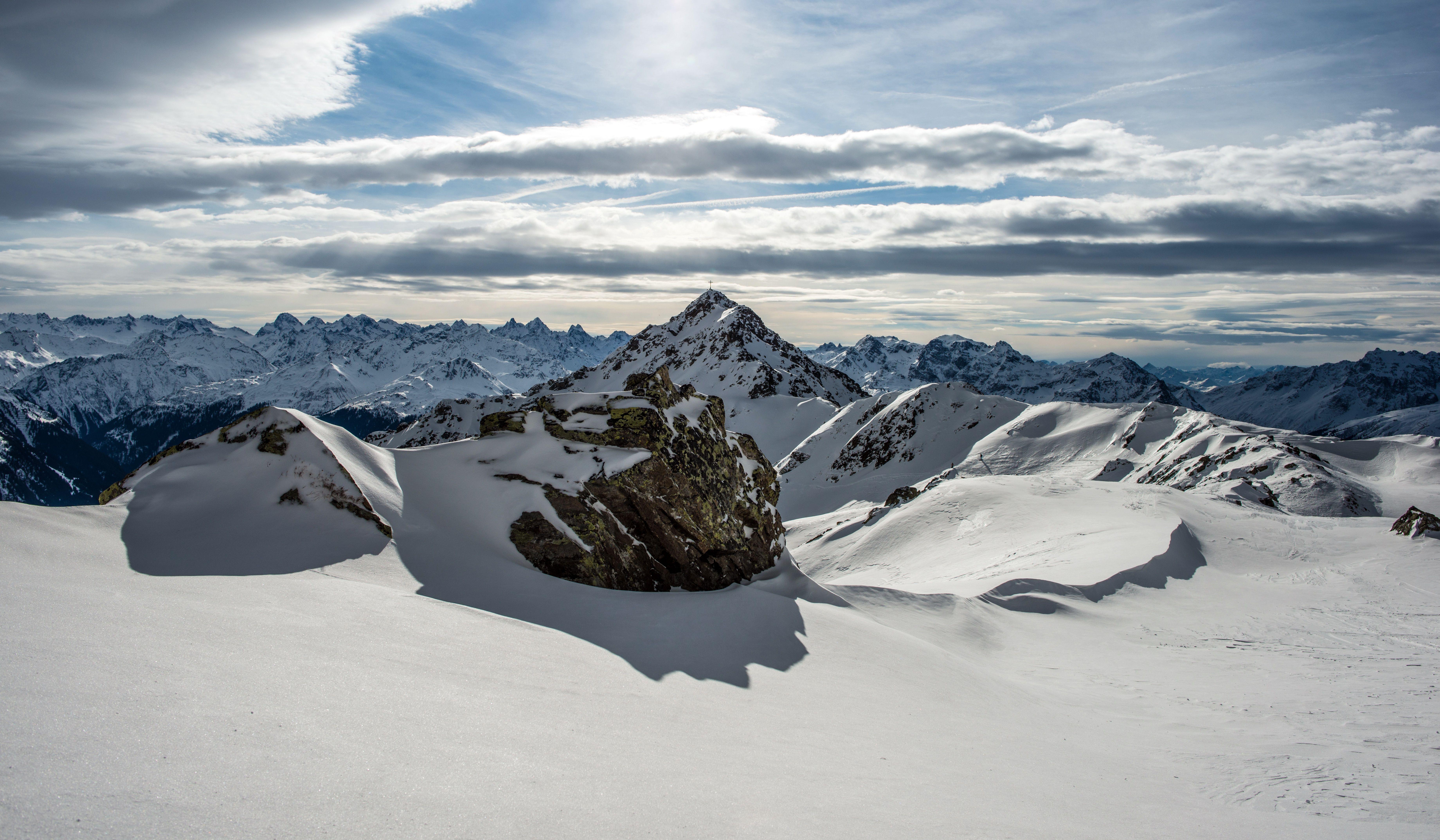 8K Mountain Peak Wallpapers - Top Free 8K Mountain Peak Backgrounds ...