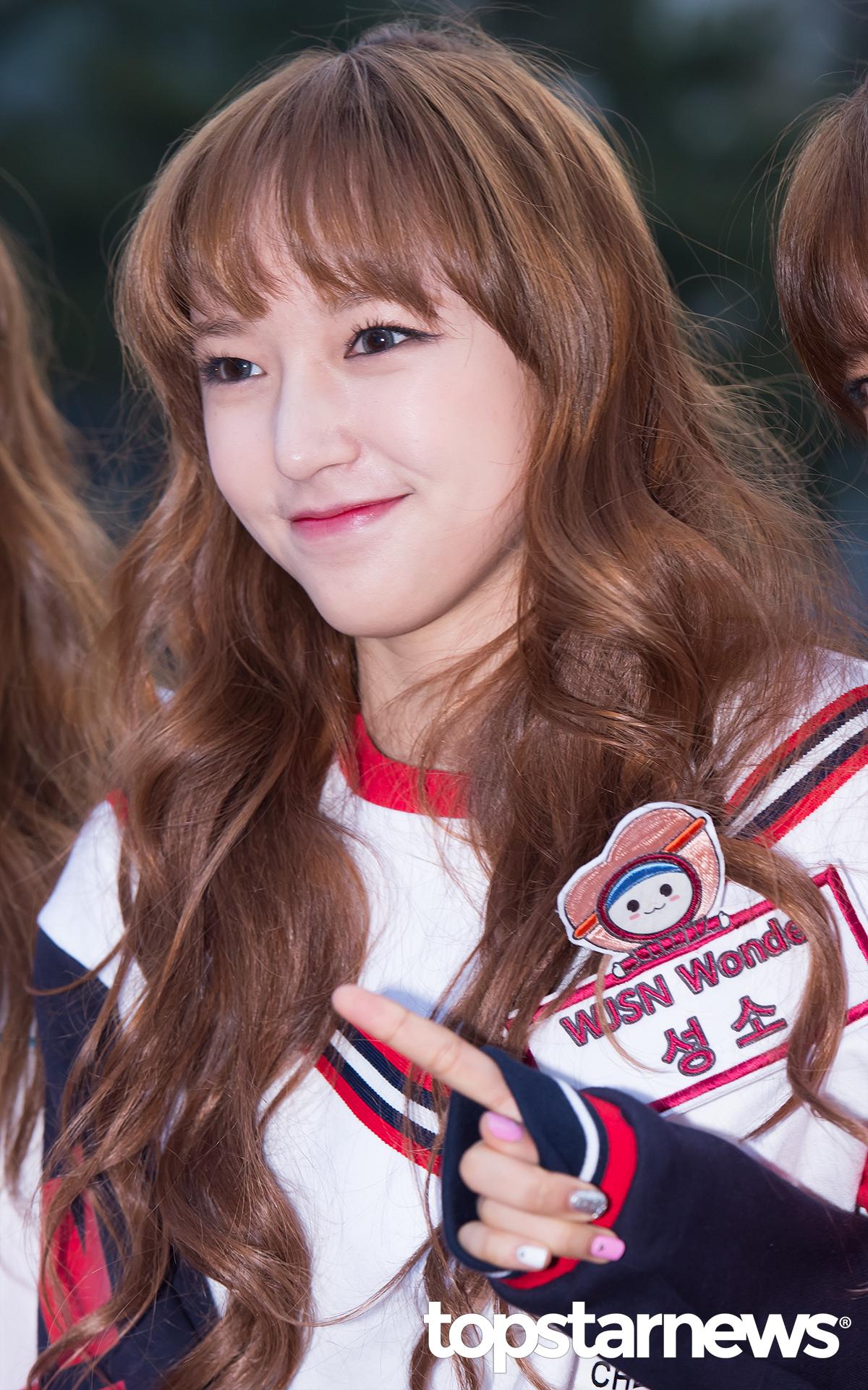 Cheng Xiao Wallpapers - Top Free Cheng Xiao Backgrounds - WallpaperAccess