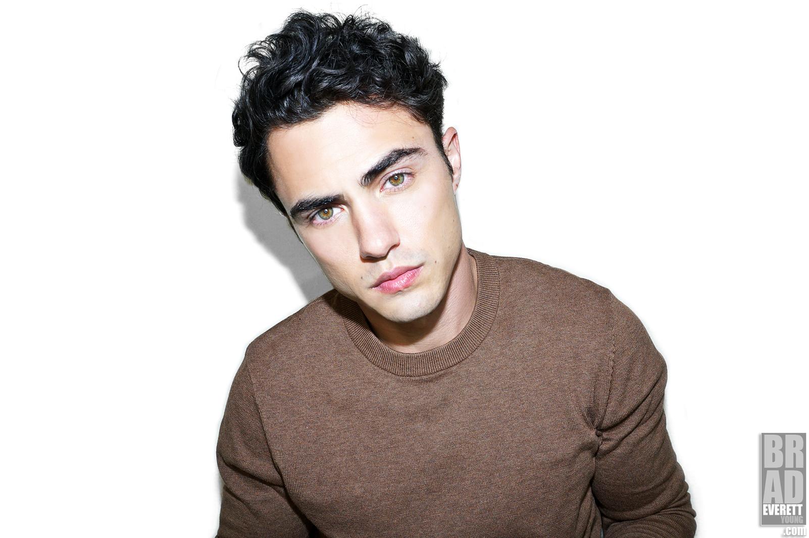 Darren Barnet Wallpapers - Top Free Darren Barnet Backgrounds ...