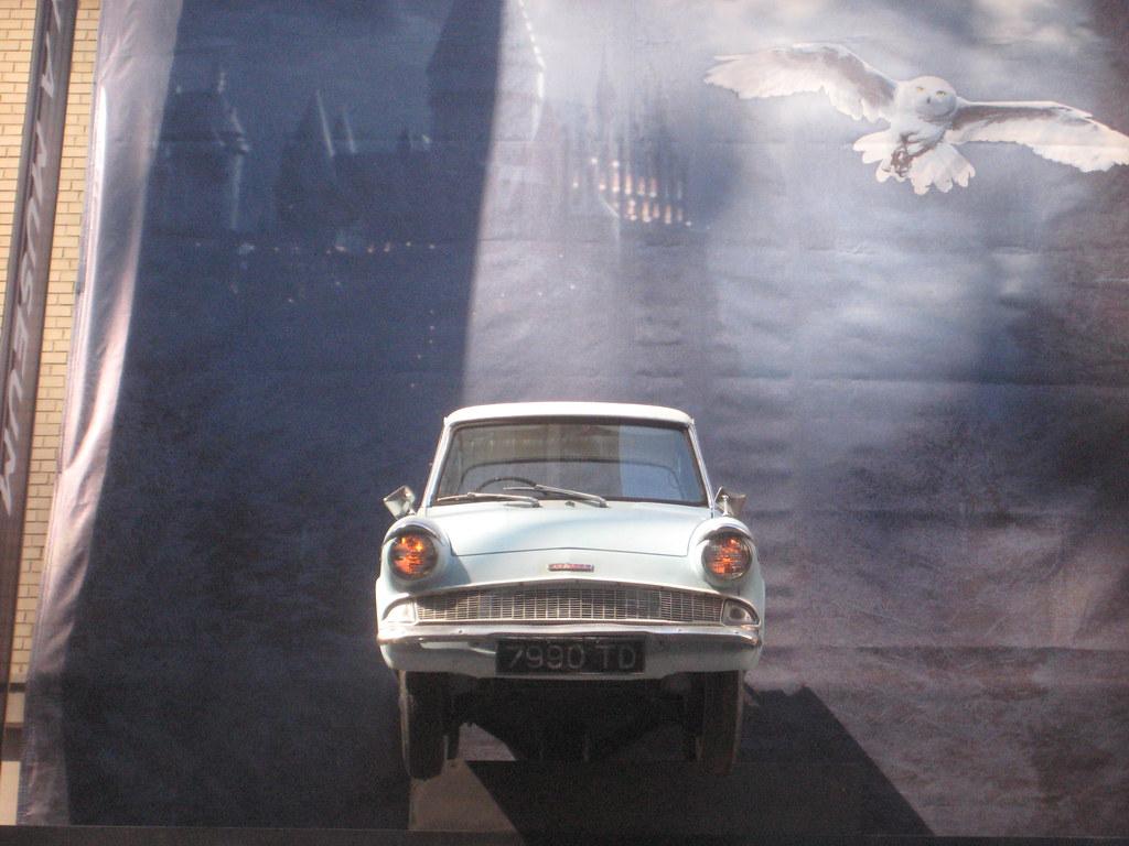Harry Potter Flying Car Wallpapers - Top Free Harry Potter Flying Car ...