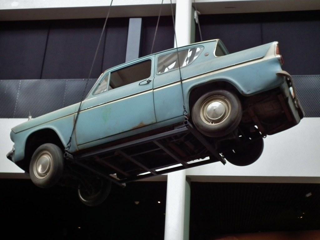 Harry Potter Flying Car Wallpapers - Top Free Harry Potter Flying Car ...