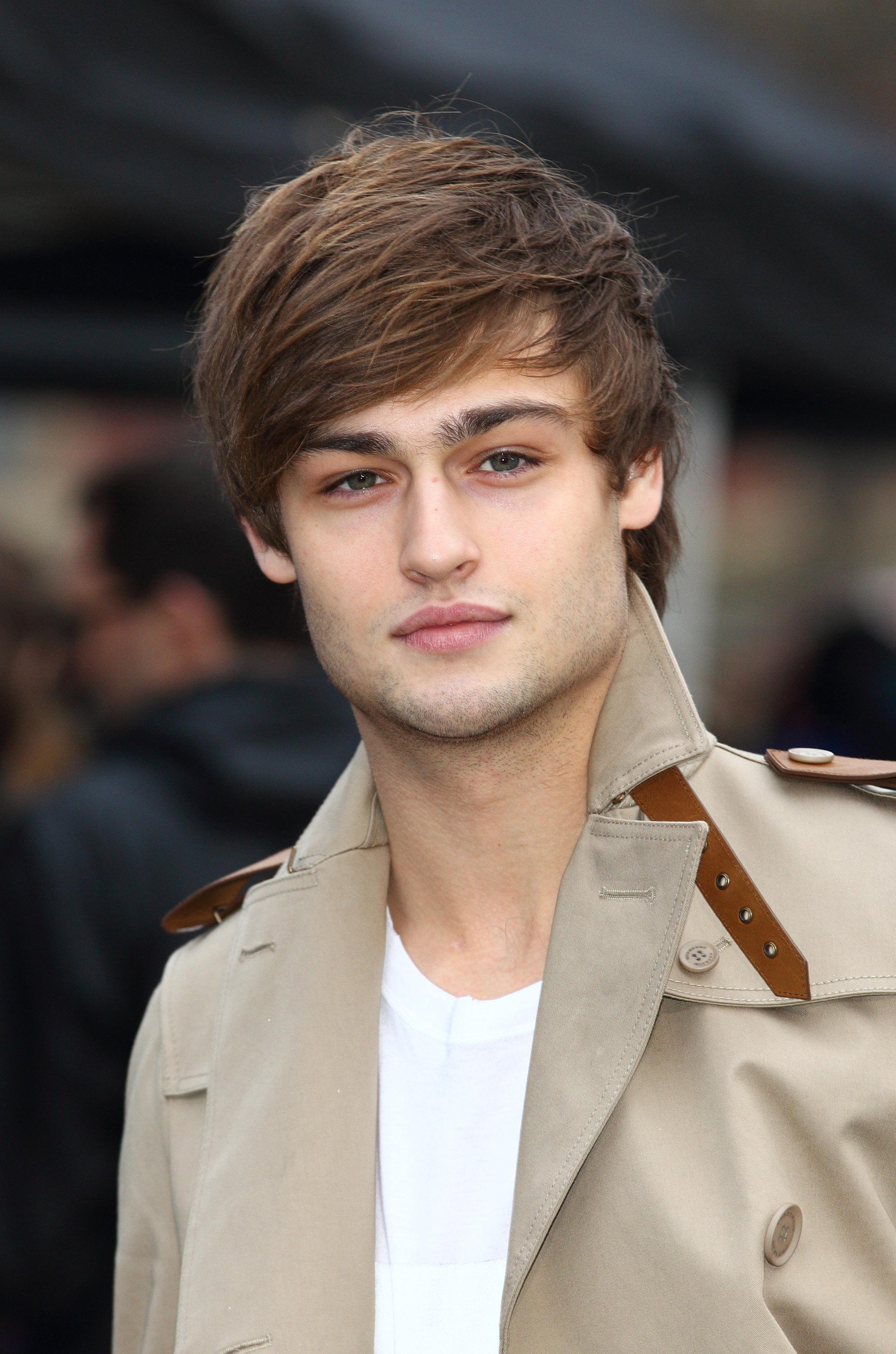 Douglas Booth Wallpapers - Top Free Douglas Booth Backgrounds ...