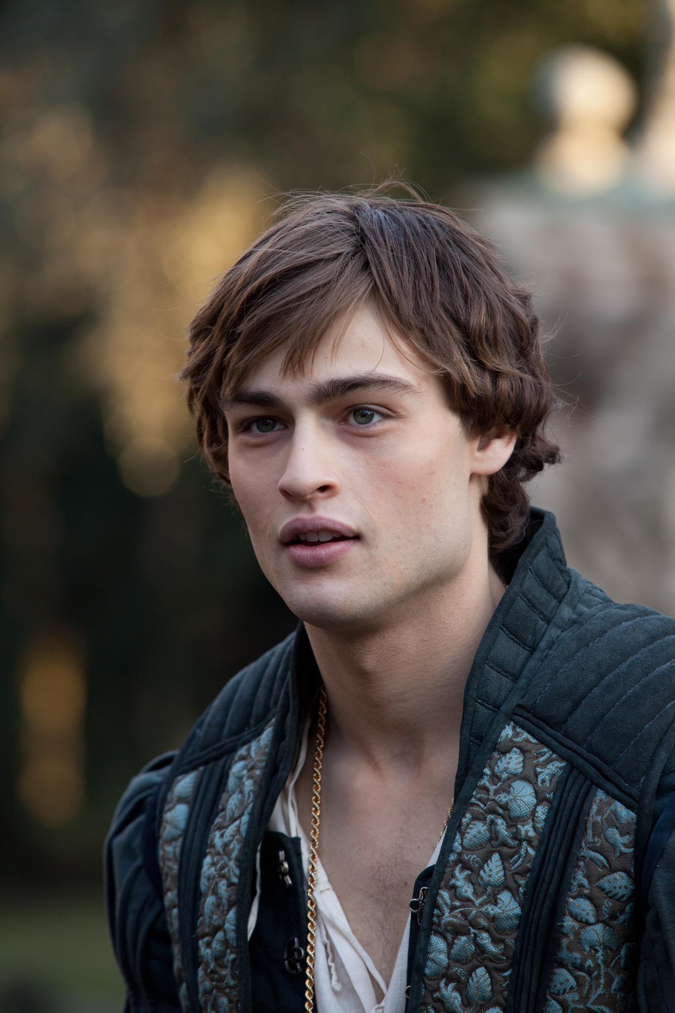 Douglas Booth Wallpapers - Top Free Douglas Booth Backgrounds ...