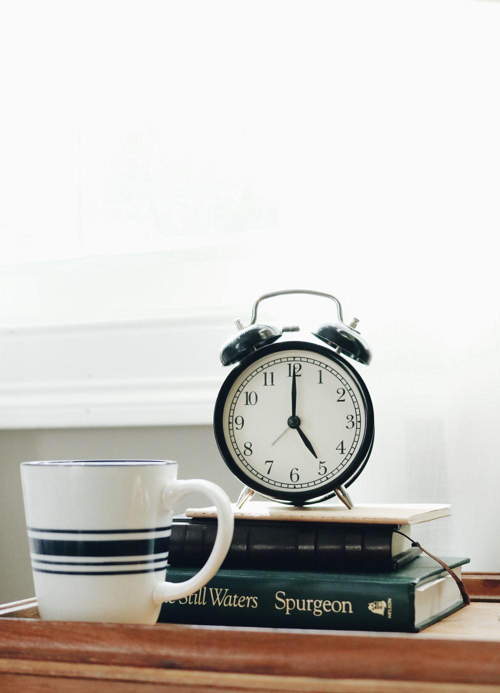 Aesthetic Clock Wallpapers - Top Free Aesthetic Clock Backgrounds ...