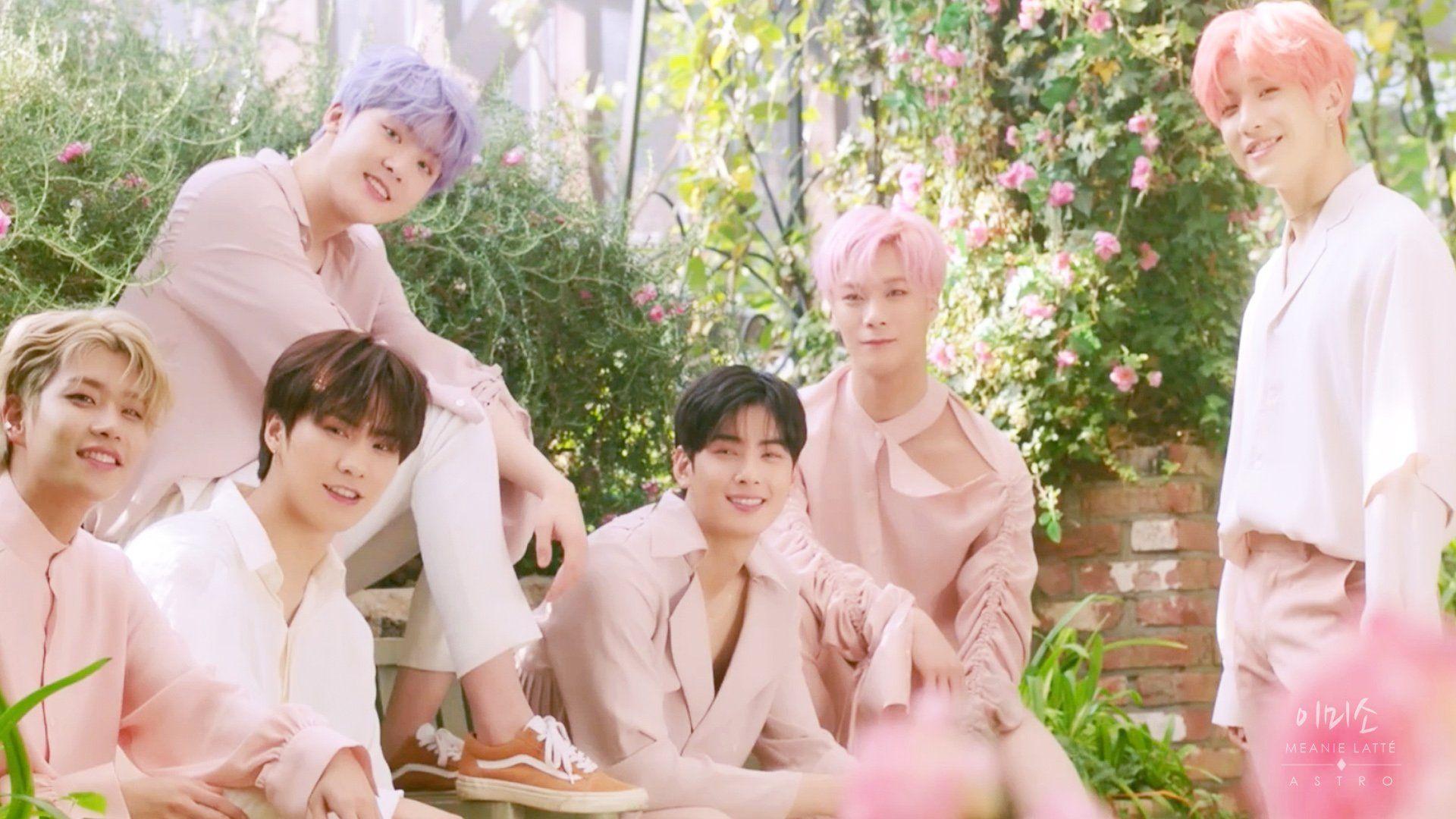 Astro Laptop Wallpapers - Top Free Astro Laptop Backgrounds ...