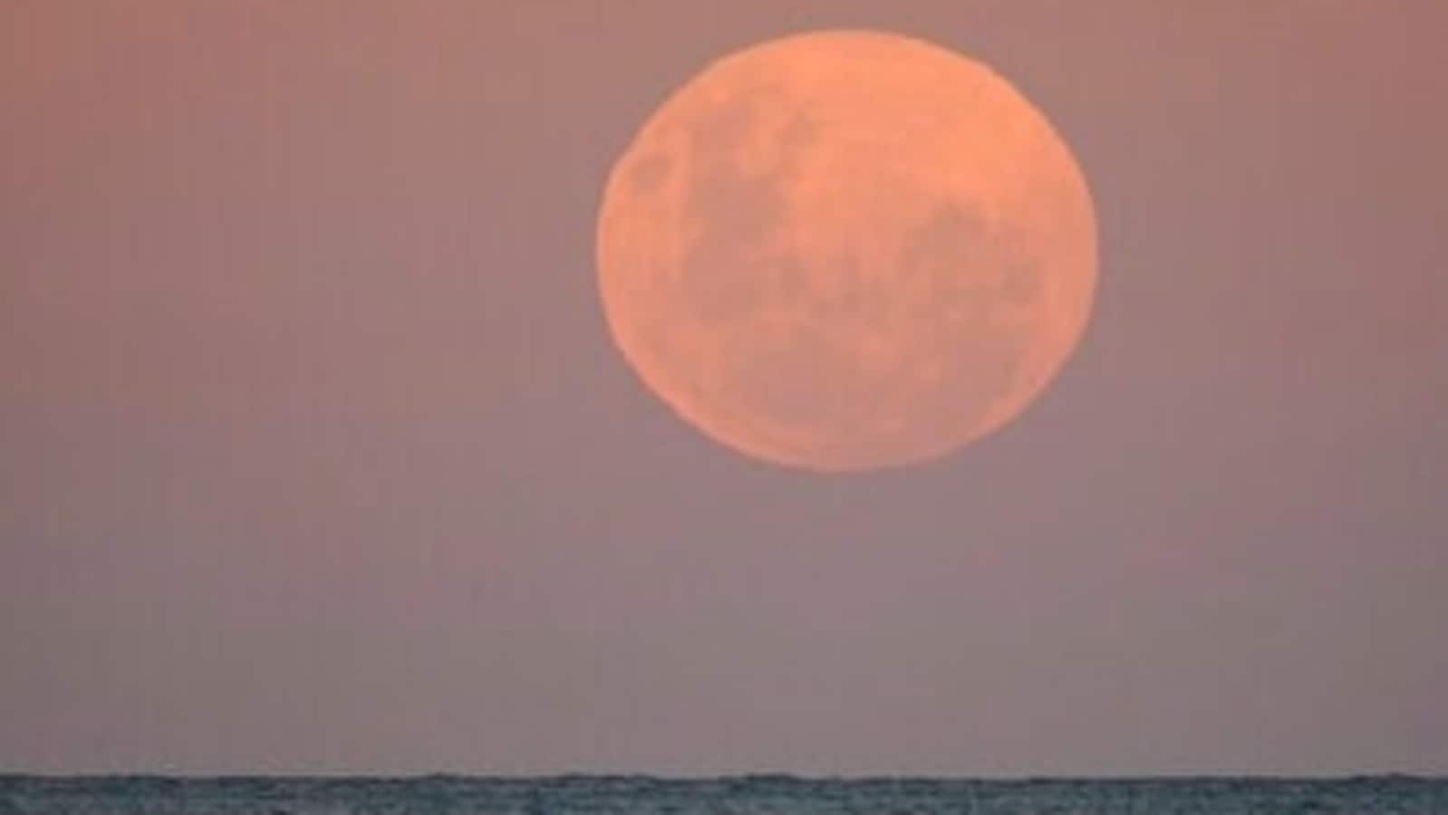 Super Moon at Sunset Wallpapers - Top Free Super Moon at Sunset ...