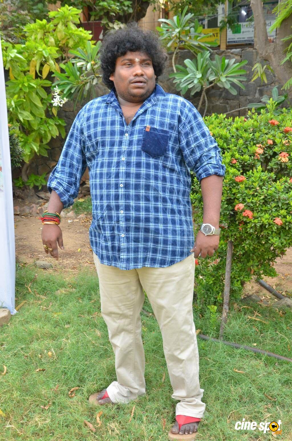 Yogi Babu Wallpapers Top Free Yogi Babu Backgrounds Wallpaperaccess