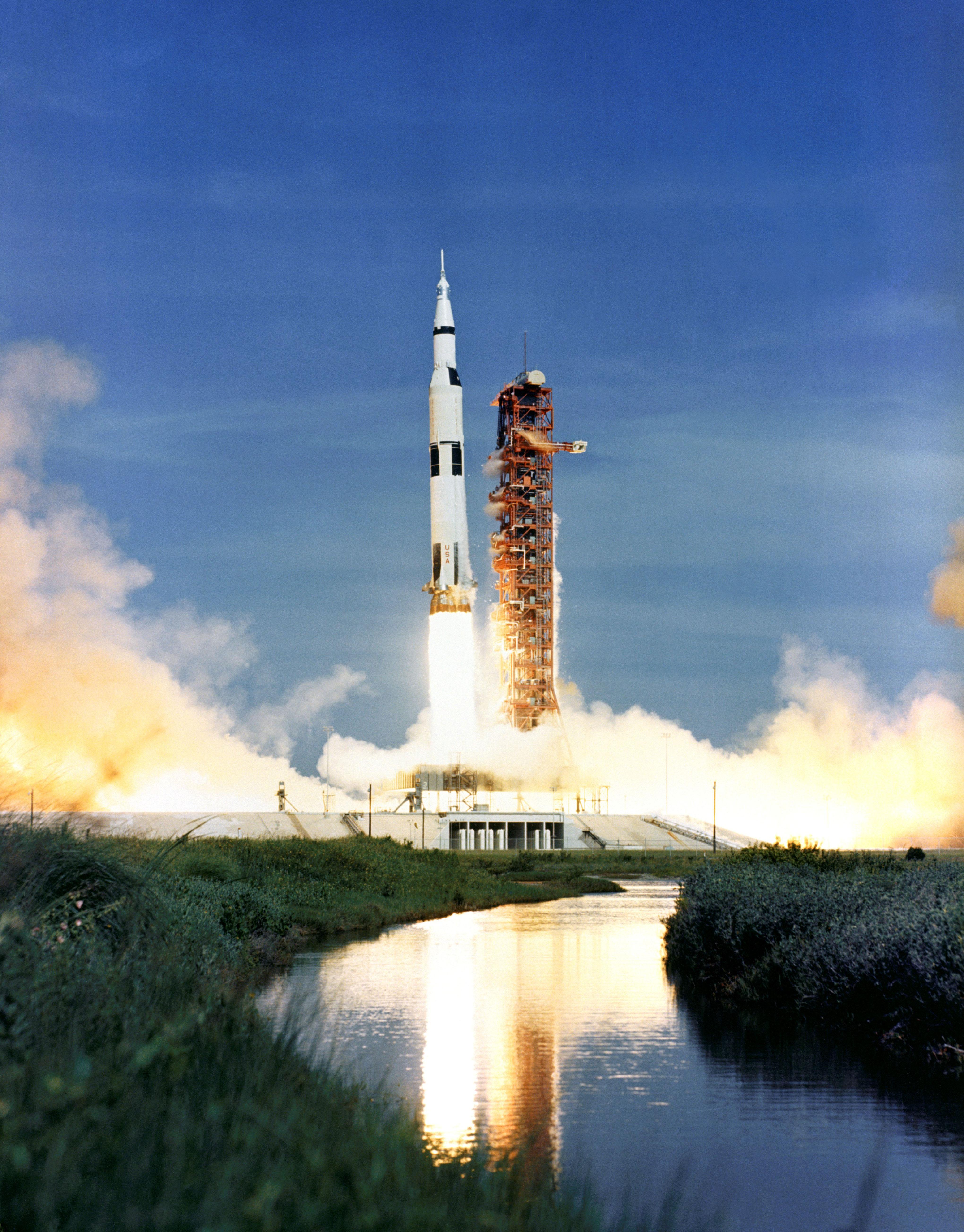 Saturn V Launch Wallpapers - Top Free Saturn V Launch Backgrounds ...
