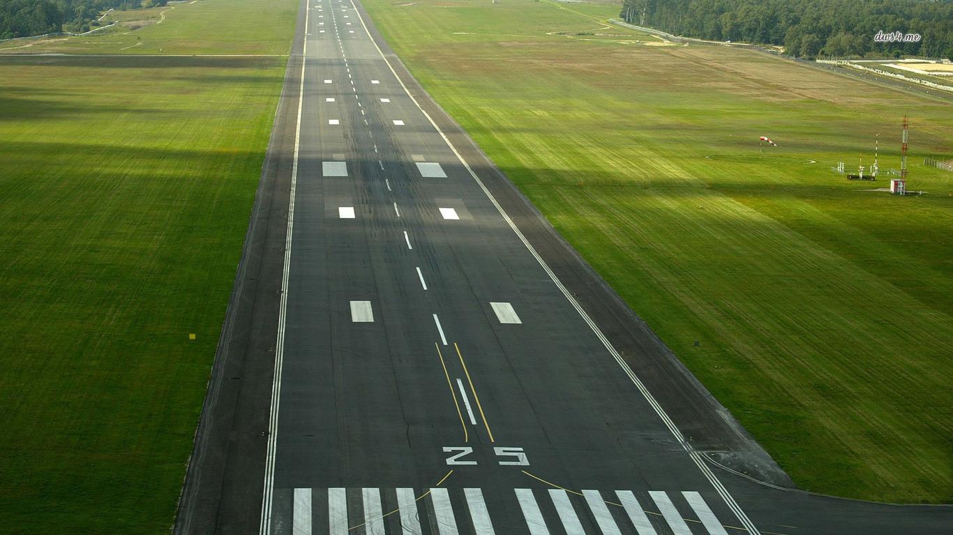 Airplane Runway Wallpapers - Top Free Airplane Runway Backgrounds ...