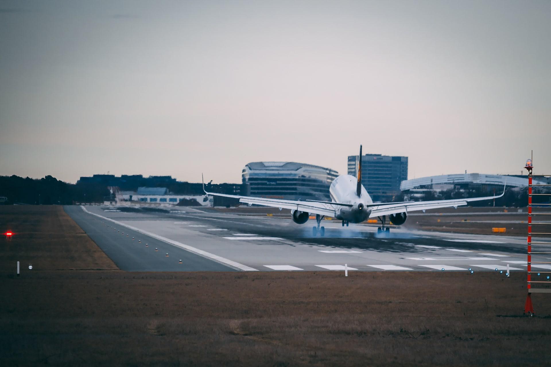 Airplane Runway Wallpapers - Top Free Airplane Runway Backgrounds ... Airplane Runway Wallpapers - Top Free Airplane Runway Backgrounds ...