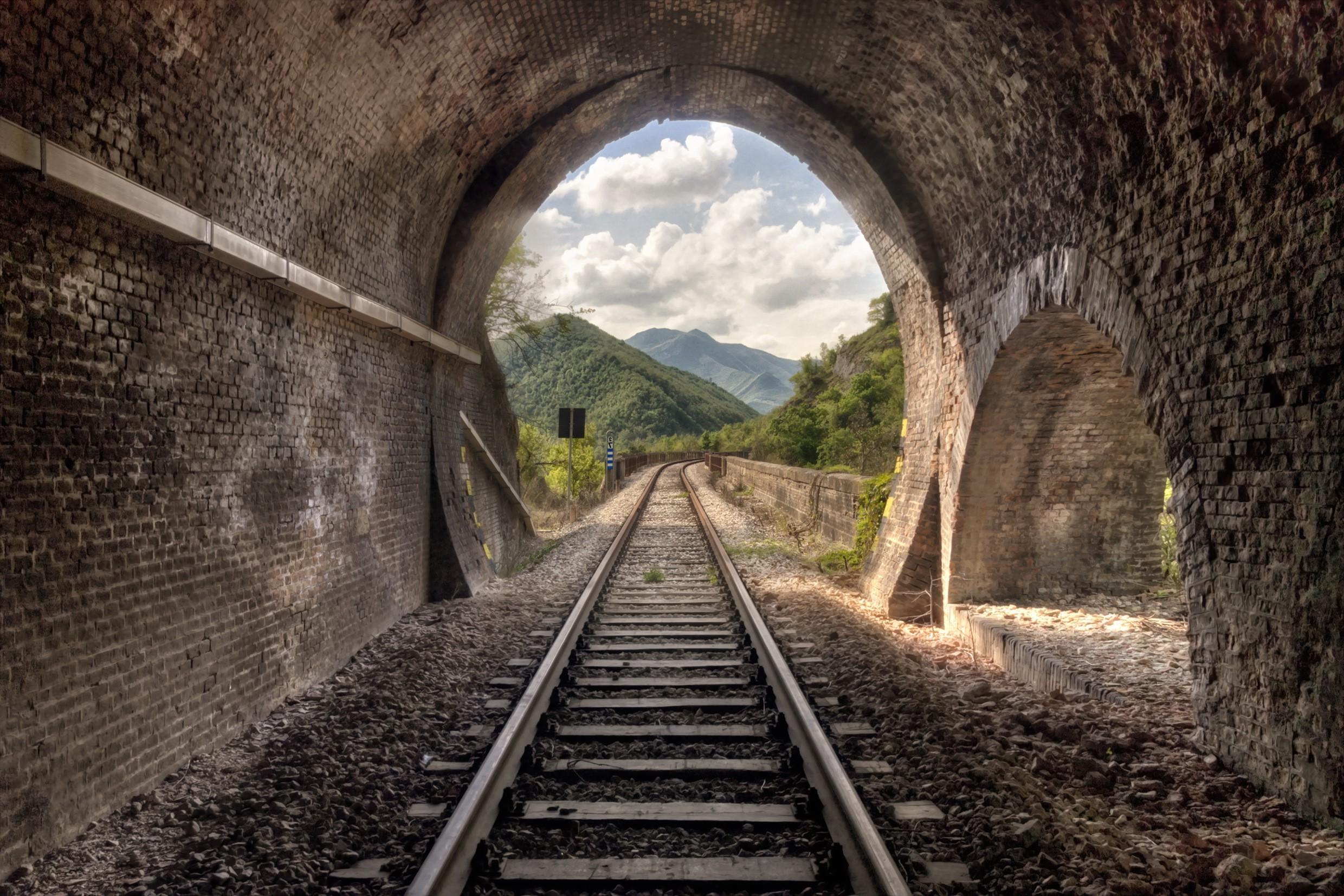 Train Tunnel Wallpapers - Top Free Train Tunnel Backgrounds ...