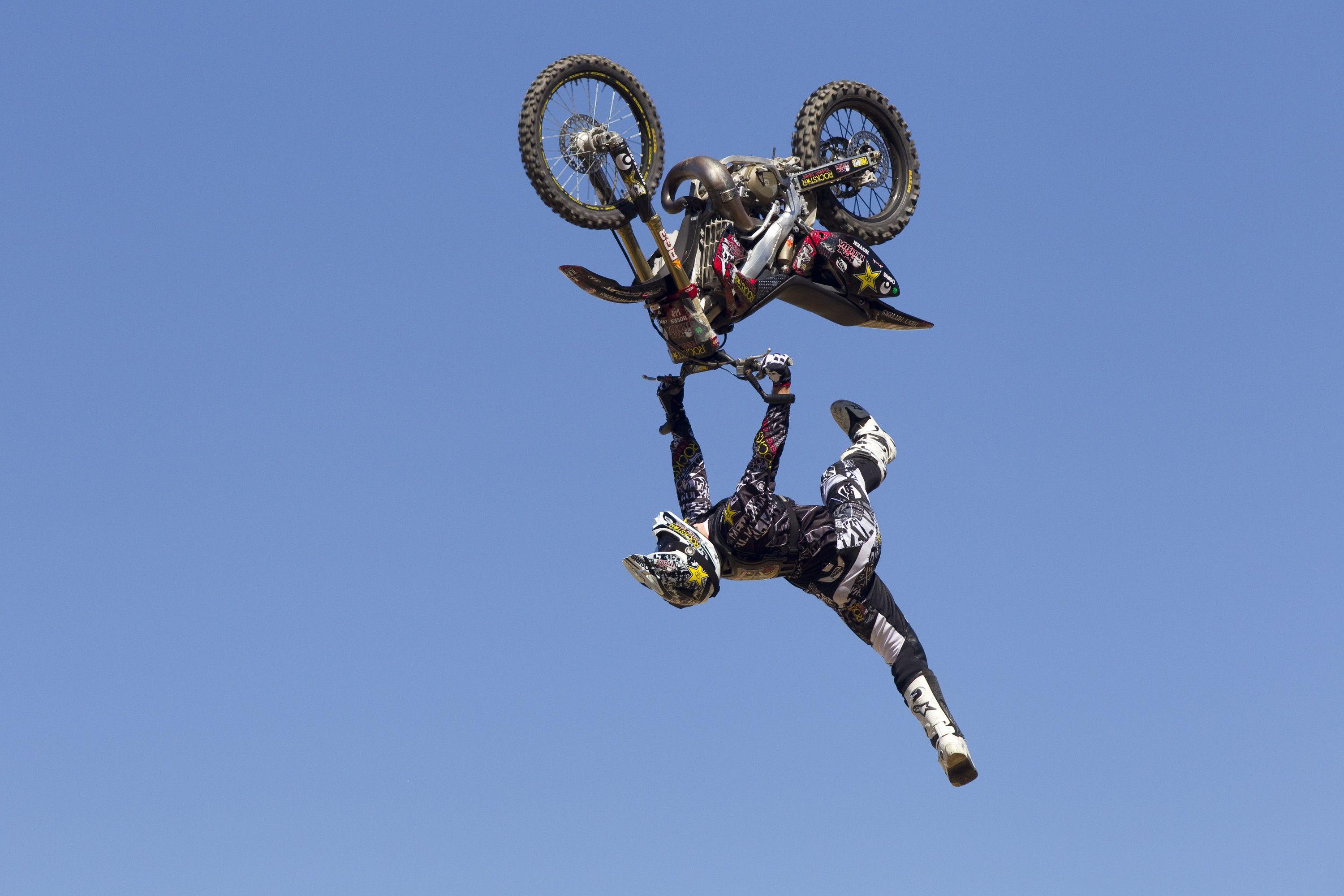 Dirt Bike Tricks Wallpapers - Top Free Dirt Bike Tricks Backgrounds ...