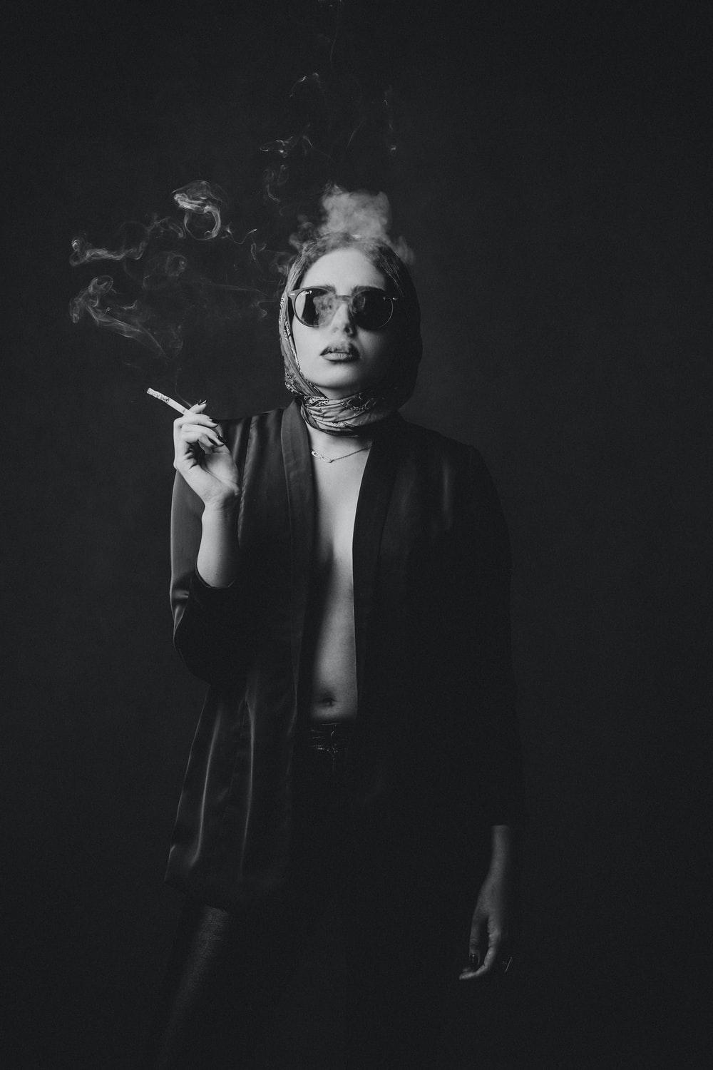 Beautiful People Smoking Wallpapers - Top Free Beautiful People Smoking ...