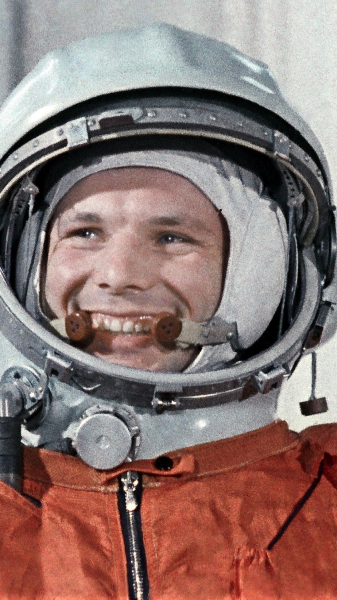Yuri Gagarin Wallpapers - Top Free Yuri Gagarin Backgrounds - WallpaperAccess