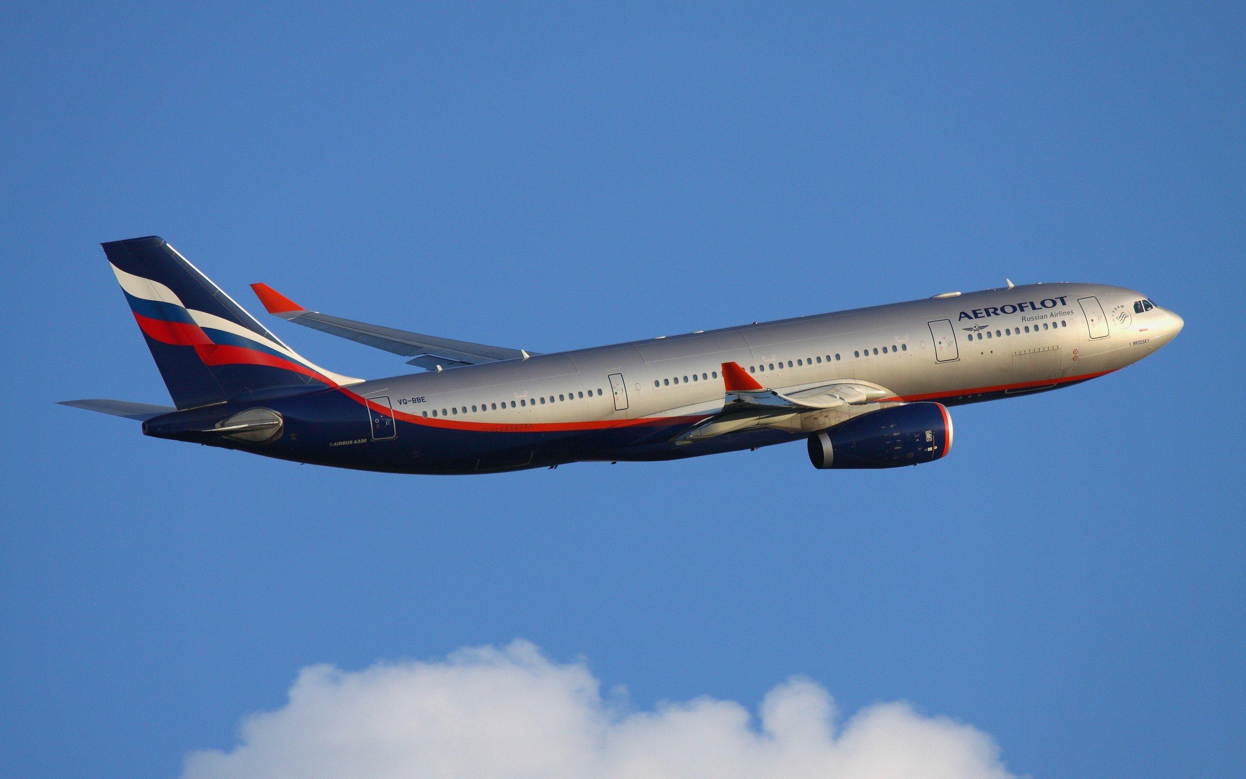 Passenger Aircraft Wallpapers - Top Free Passenger Aircraft Backgrounds ...