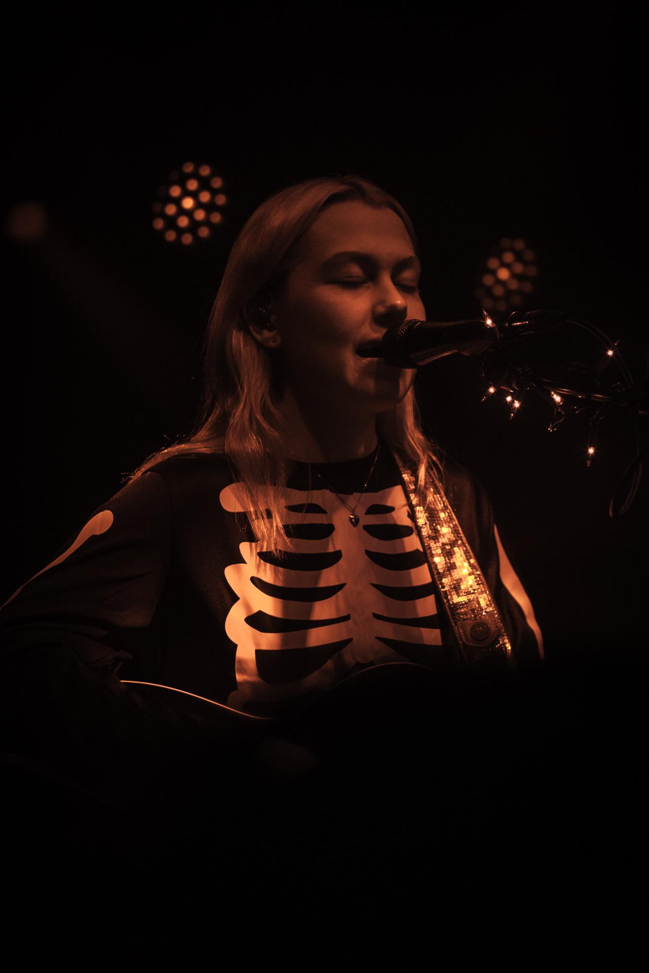 Phoebe Bridgers Wallpapers - Top Free Phoebe Bridgers Backgrounds - WallpaperAccess