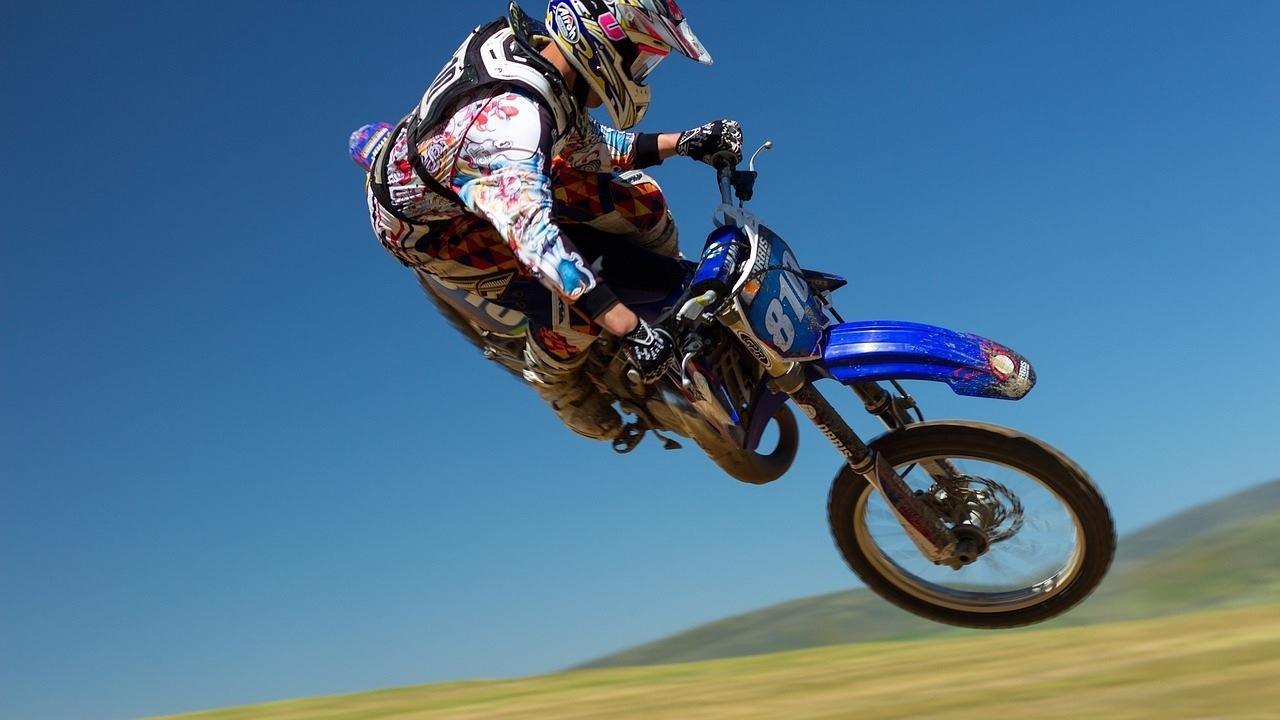 Dirt Bike Tricks Wallpapers - Top Free Dirt Bike Tricks Backgrounds ...