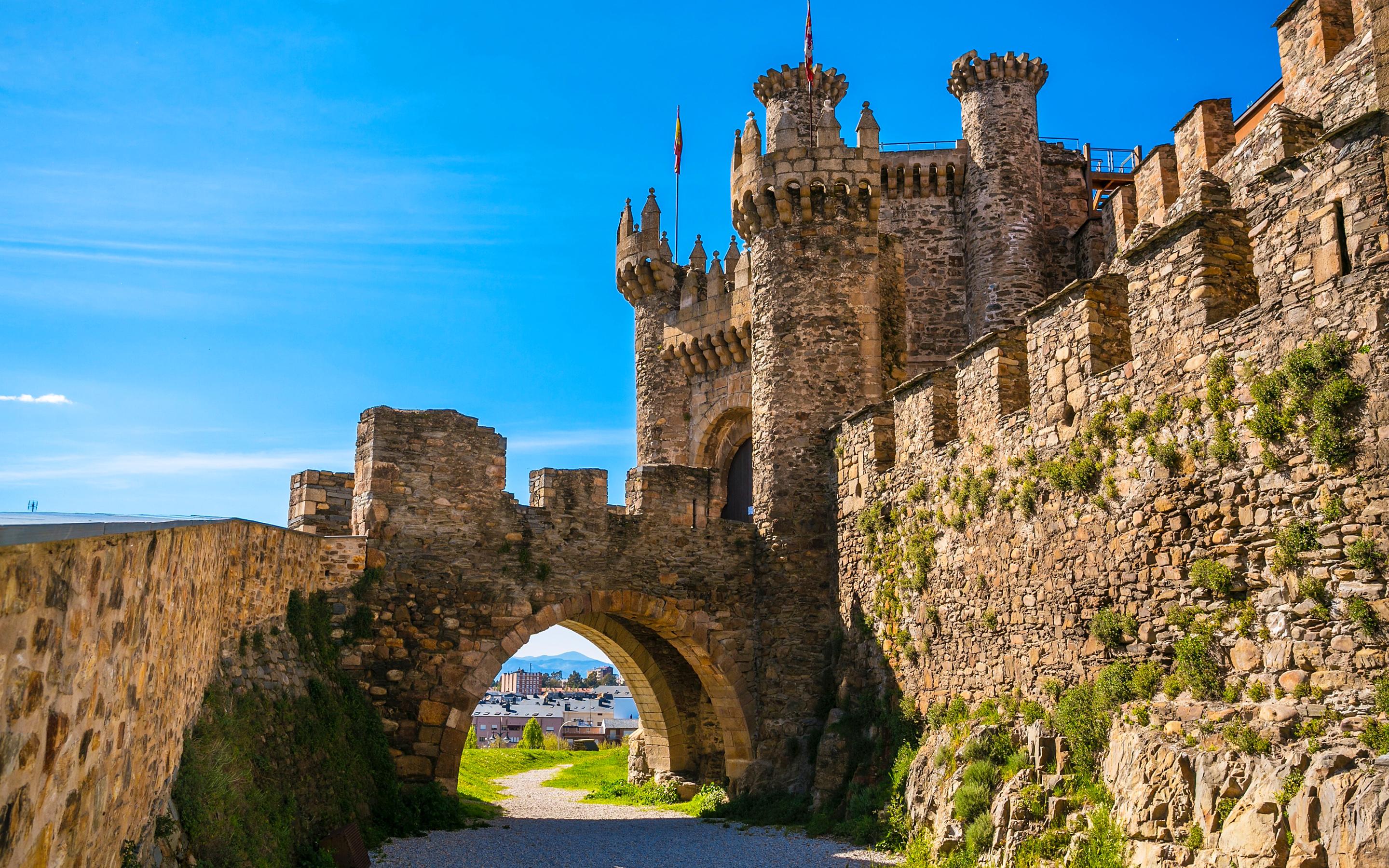 Spanish Castles Wallpapers - Top Free Spanish Castles Backgrounds ...
