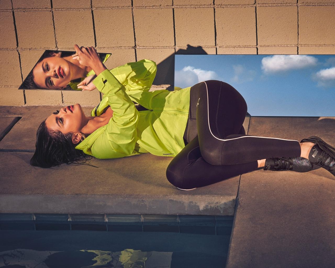 Mirror Selfie Wallpapers - Top Free Mirror Selfie Backgrounds ...