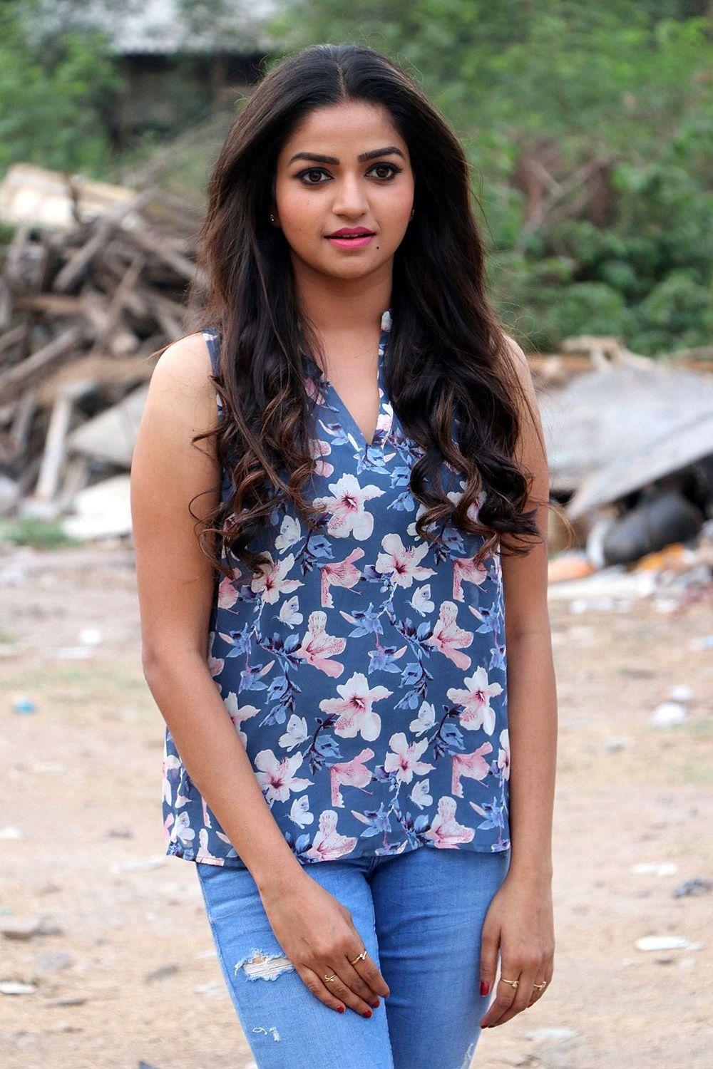 Nithya Ram Wallpapers - Top Free Nithya Ram Backgrounds - WallpaperAccess