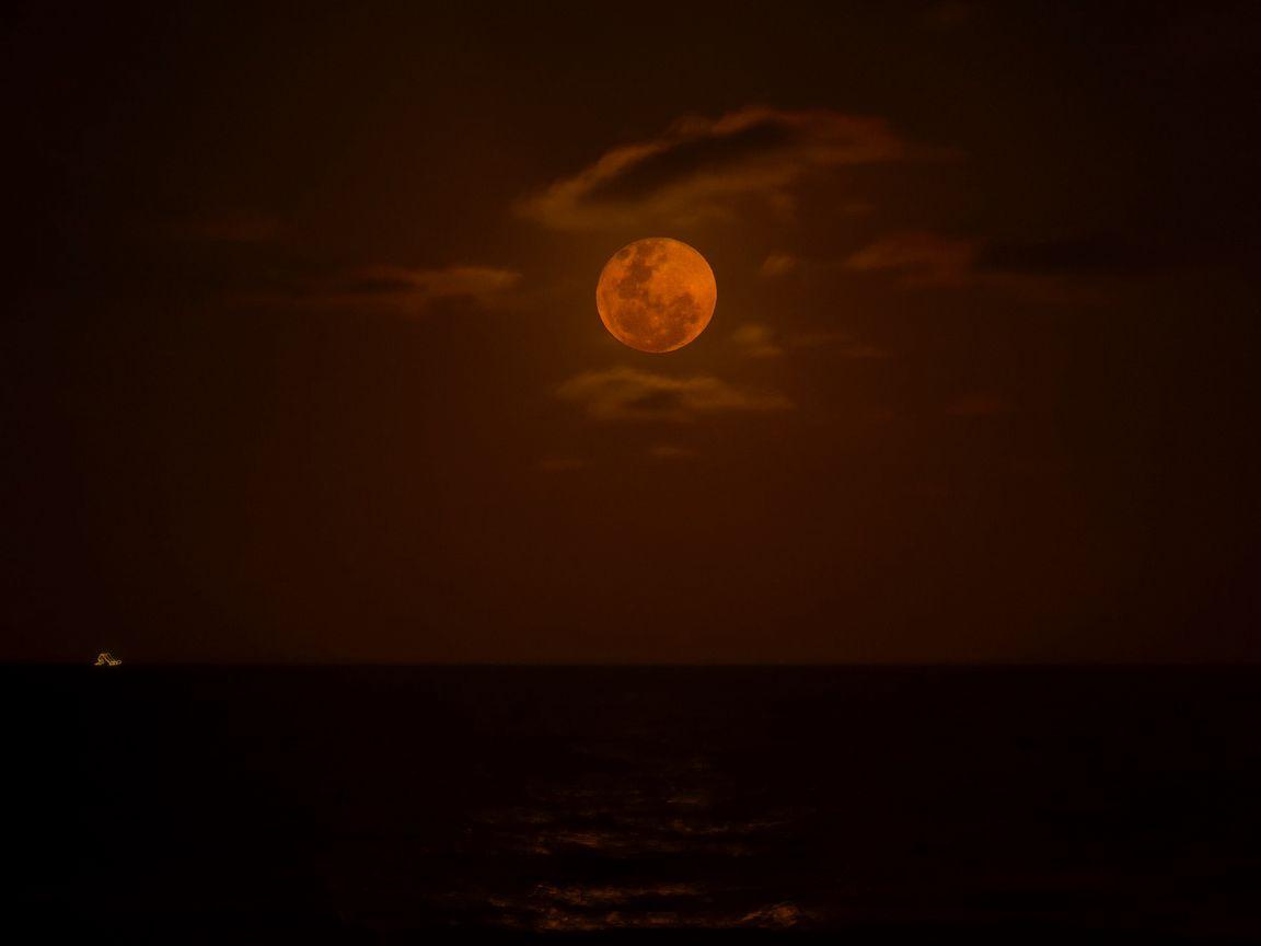 Sea Moon Wallpapers - Top Free Sea Moon Backgrounds - WallpaperAccess