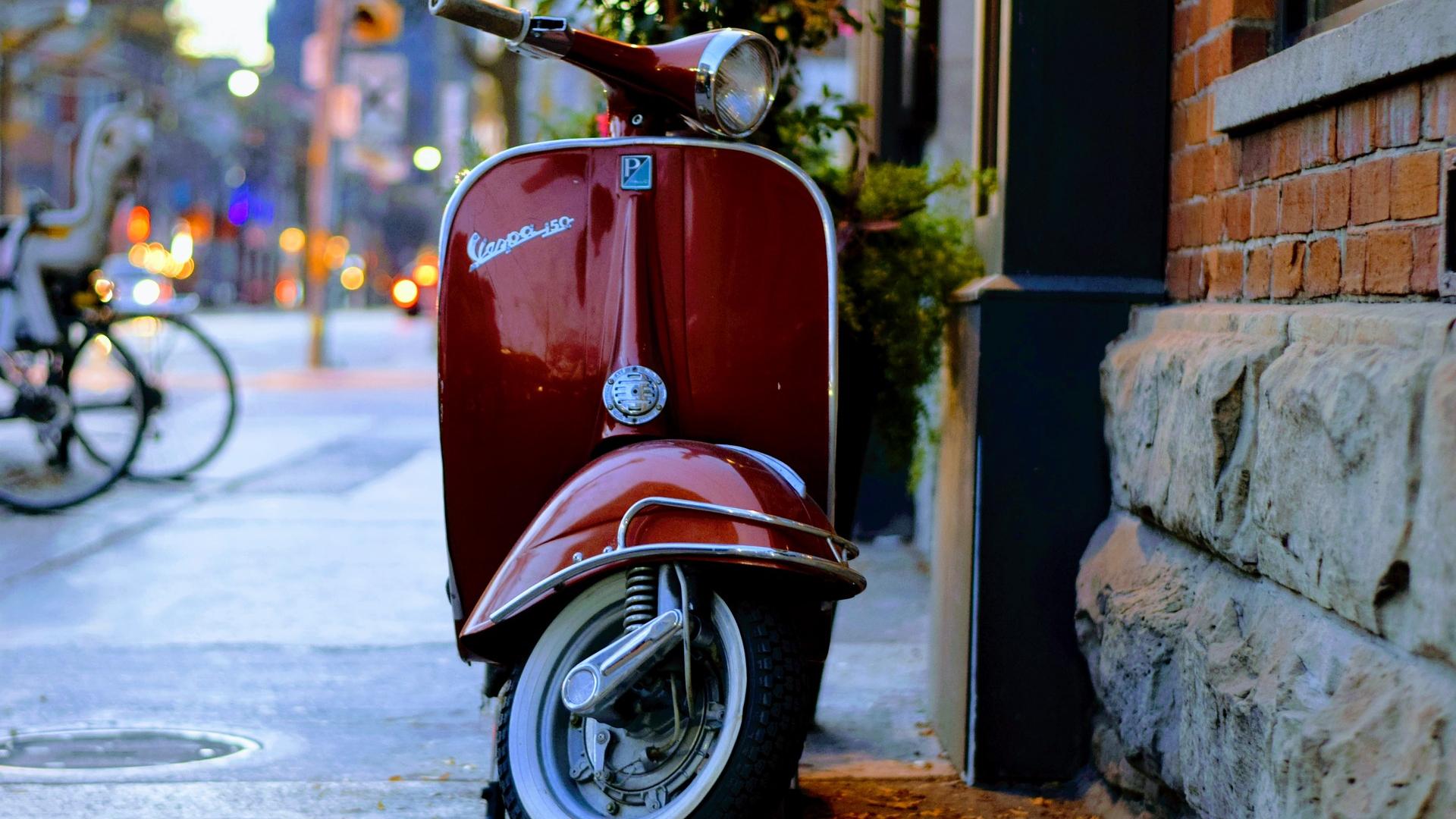 Vespa Bike Wallpapers - Top Free Vespa Bike Backgrounds - WallpaperAccess