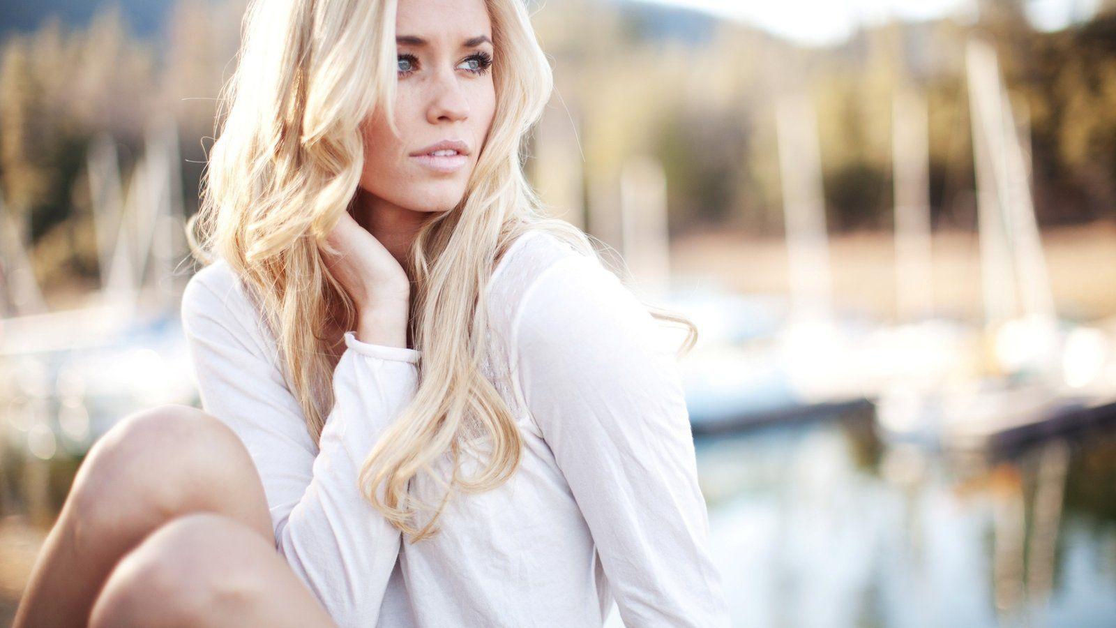 Blonde Woman Wallpapers - Top Free Blonde Woman Backgrounds ...