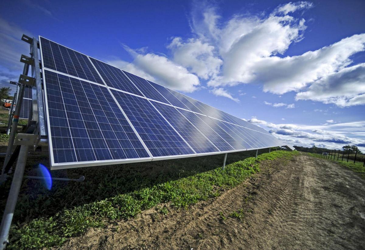 Solar Farm Wallpapers - Top Free Solar Farm Backgrounds - WallpaperAccess