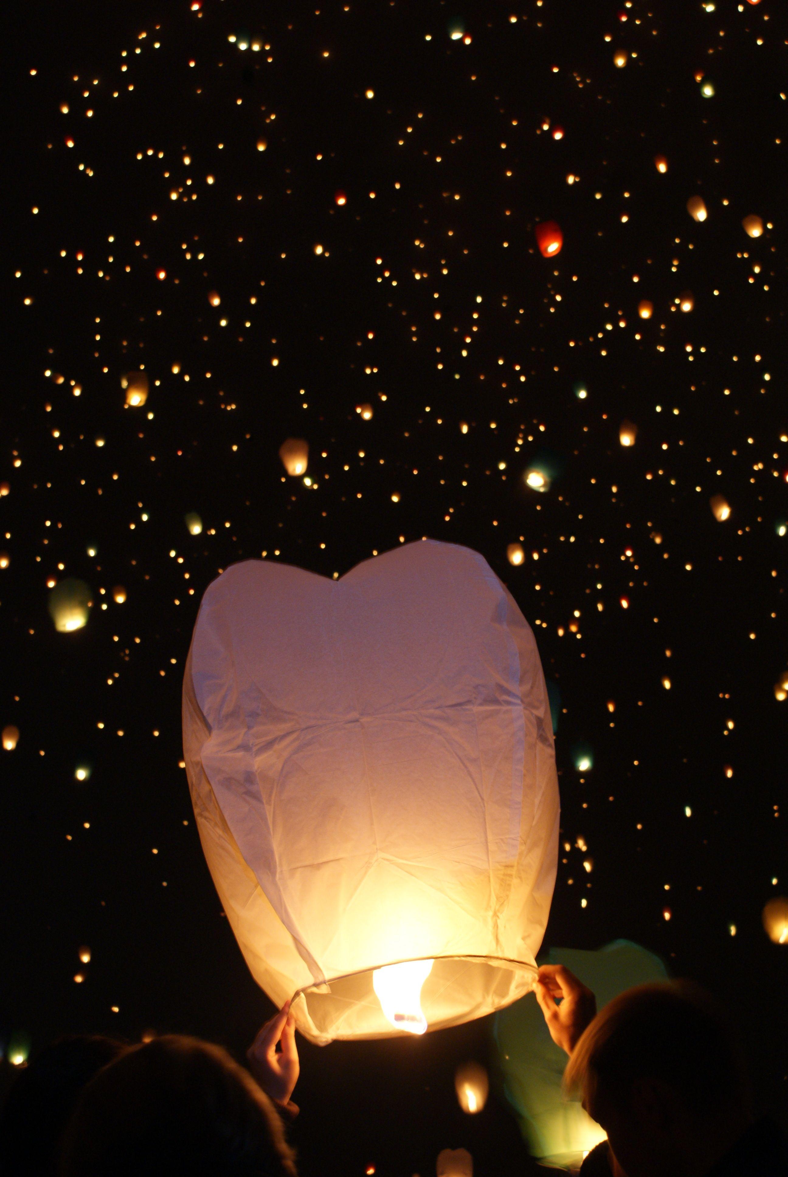 Flying Lantern Wallpapers - Top Free Flying Lantern Backgrounds ...