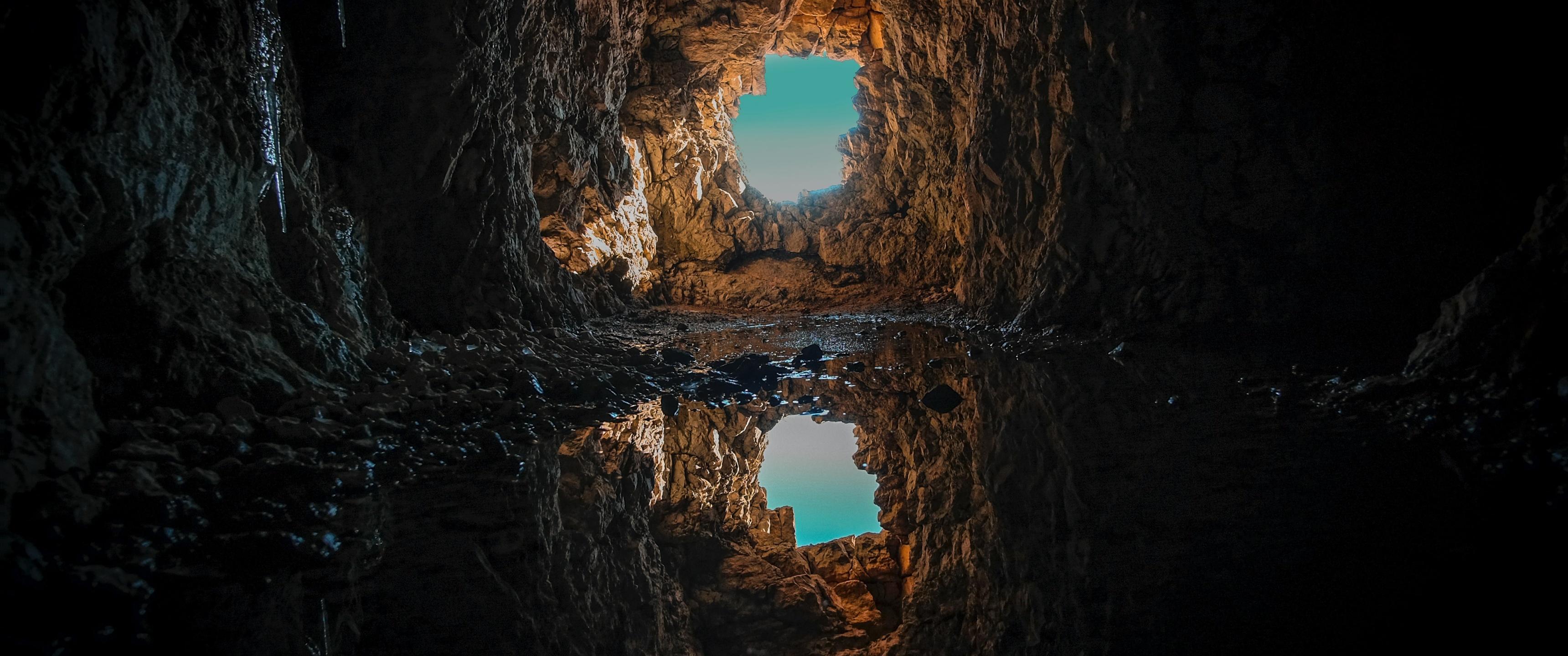 Water Cave Wallpapers - Top Free Water Cave Backgrounds - WallpaperAccess