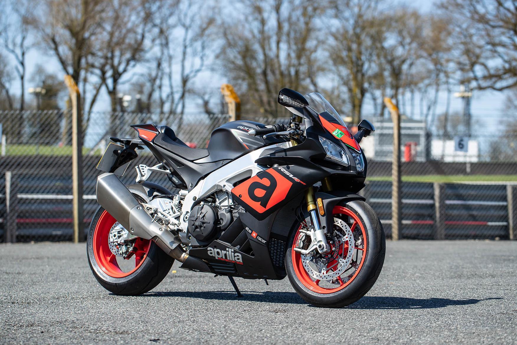 Aprilia RSV4 RR Wallpapers - Top Free Aprilia RSV4 RR Backgrounds ...