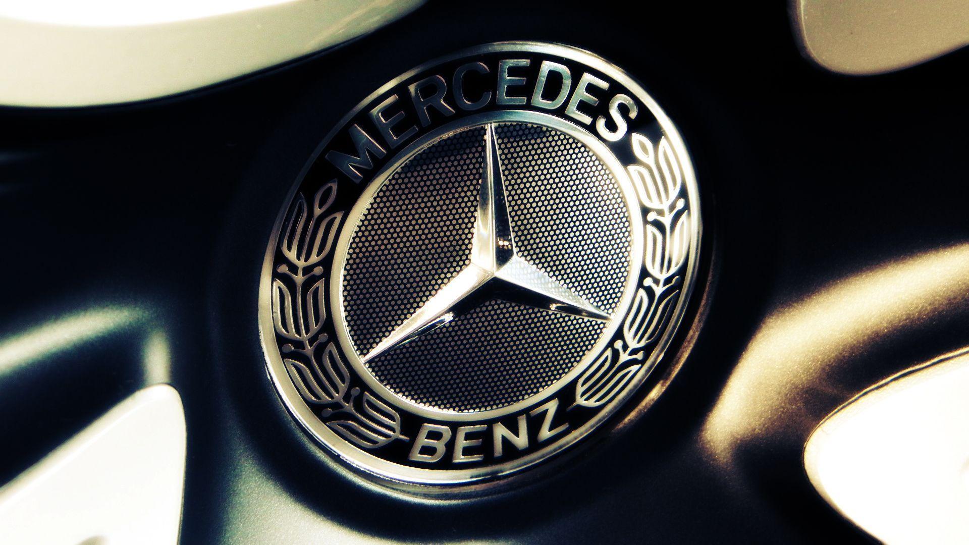 Mercedes Emblem Wallpapers - Top Free Mercedes Emblem Backgrounds ...
