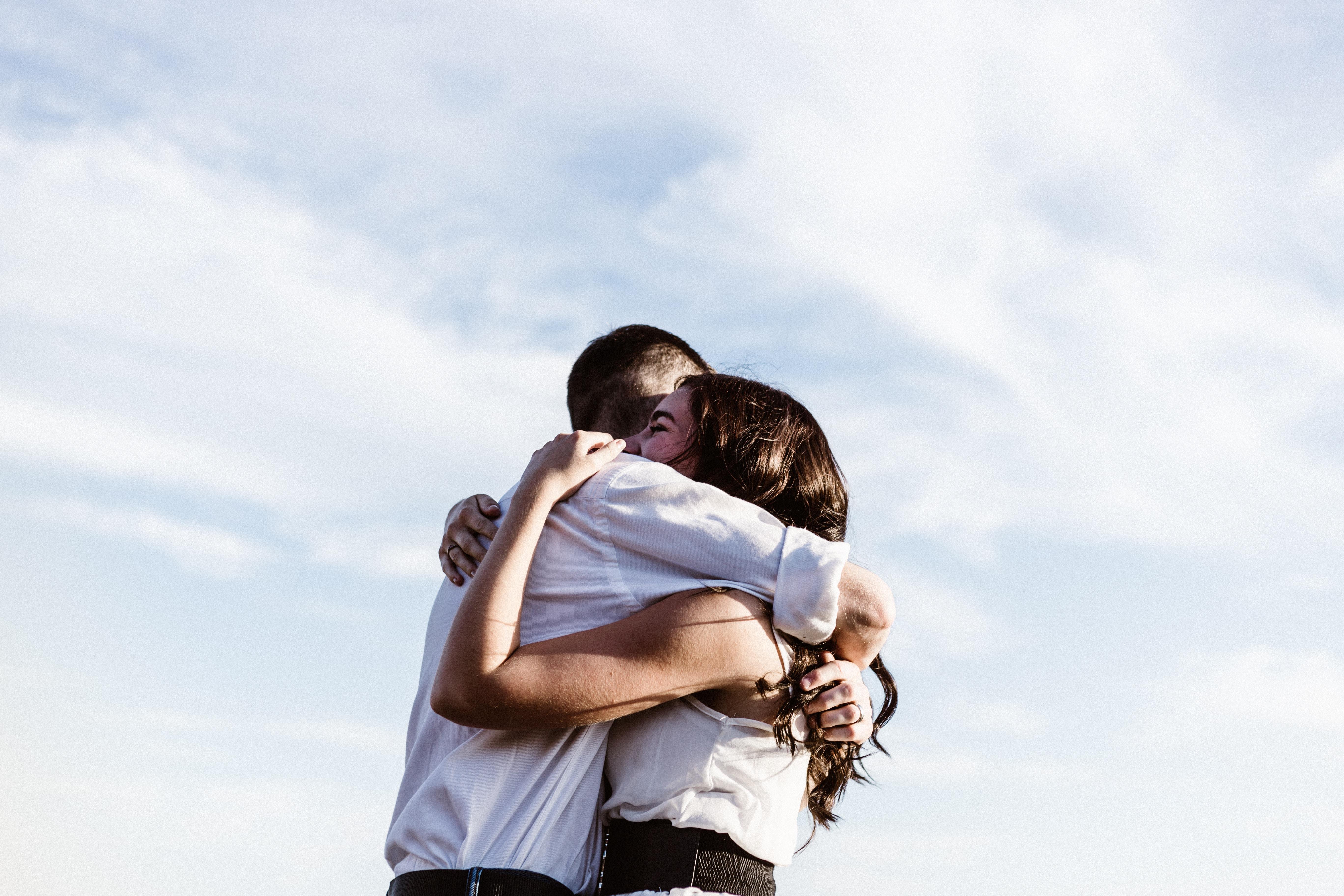 Friends Hugging Wallpapers - Top Free Friends Hugging Backgrounds ...