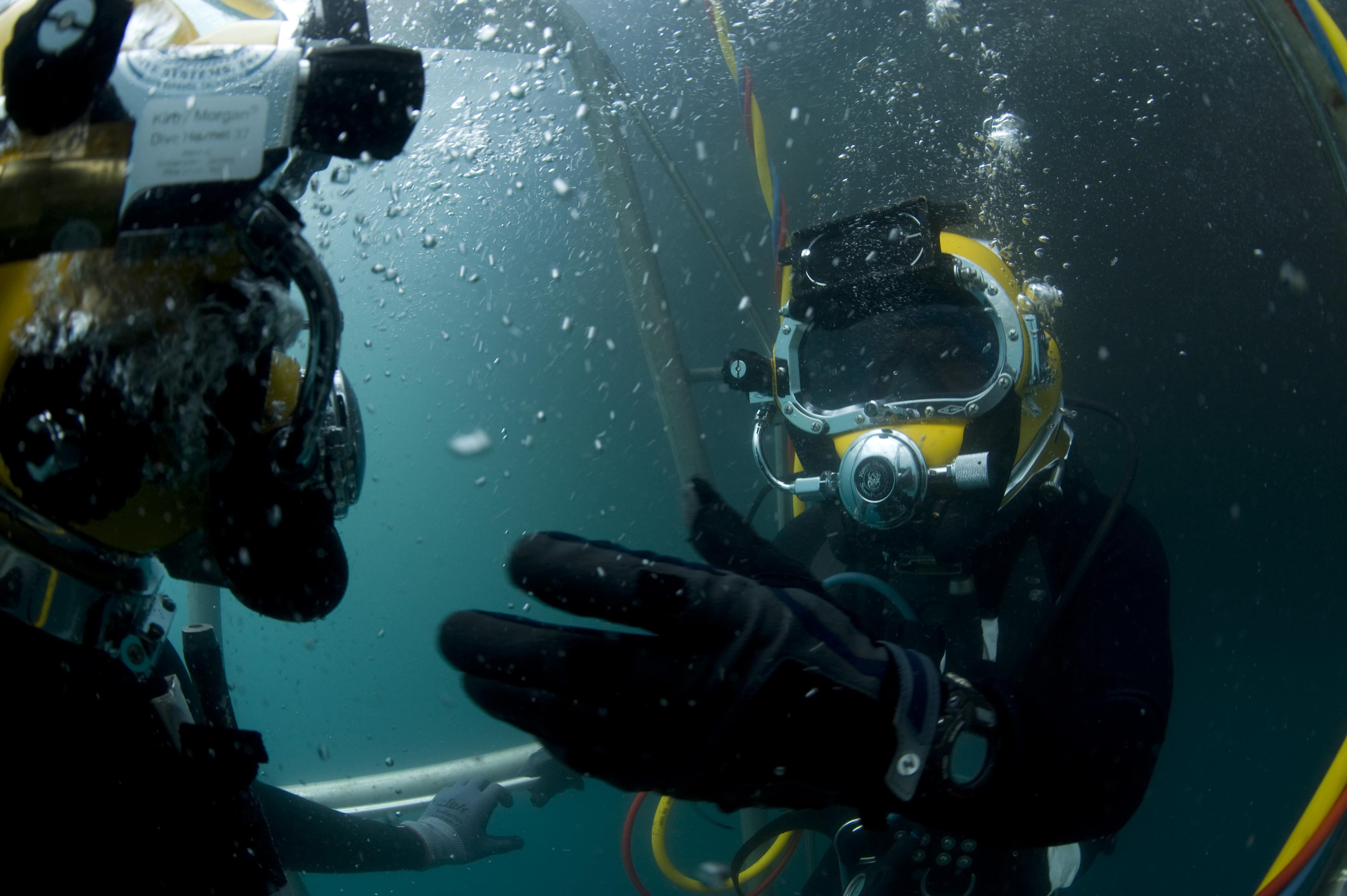 Navy Diver Wallpapers - Top Free Navy Diver Backgrounds - WallpaperAccess