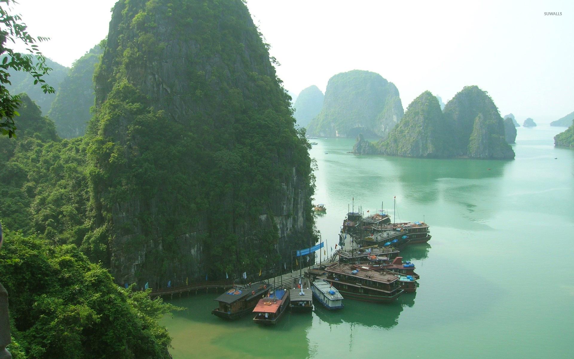Halong Bay Wallpapers - Top Free Halong Bay Backgrounds - WallpaperAccess