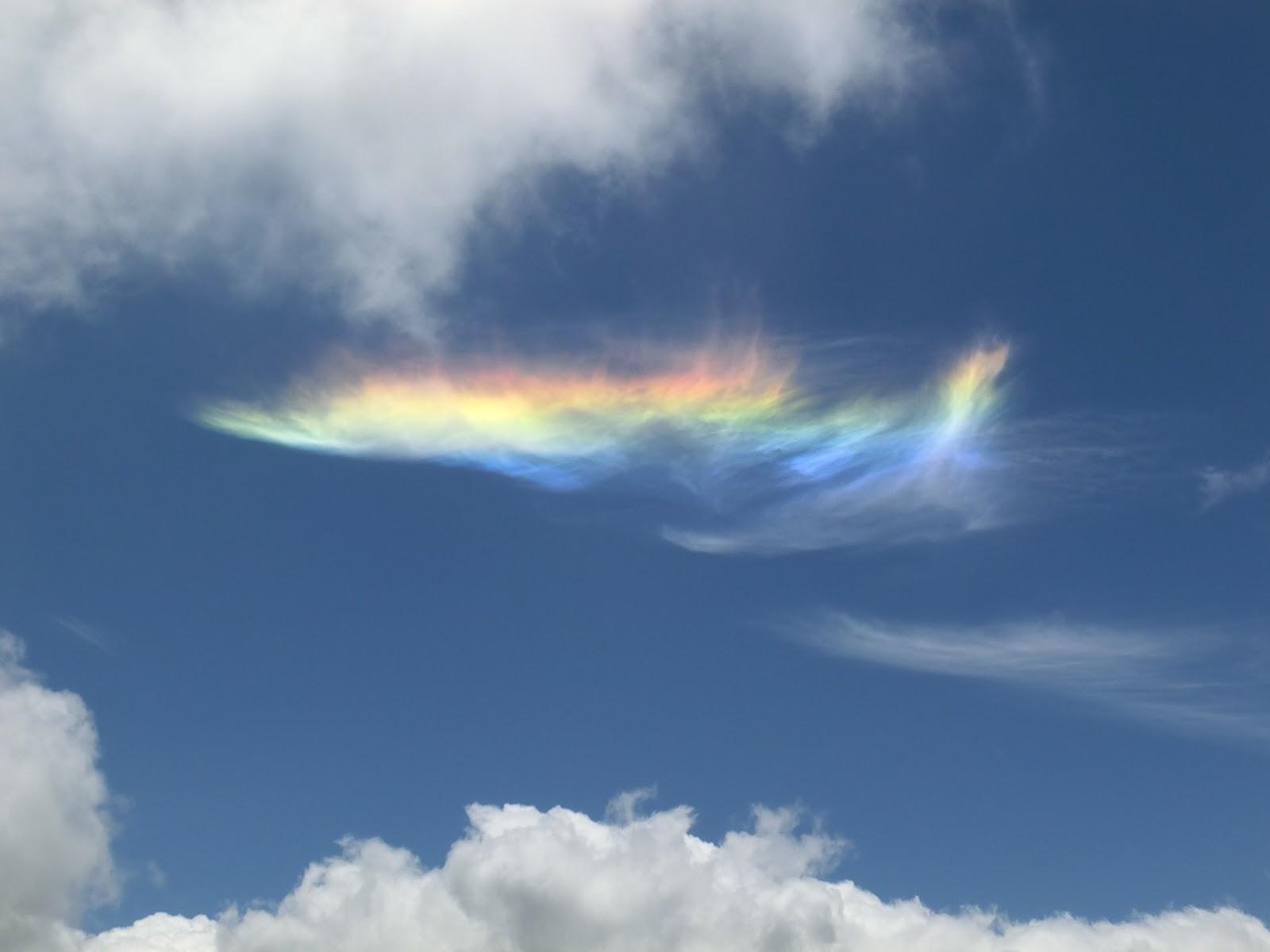 Cloud Iridescence Wallpapers - Top Free Cloud Iridescence Backgrounds ...