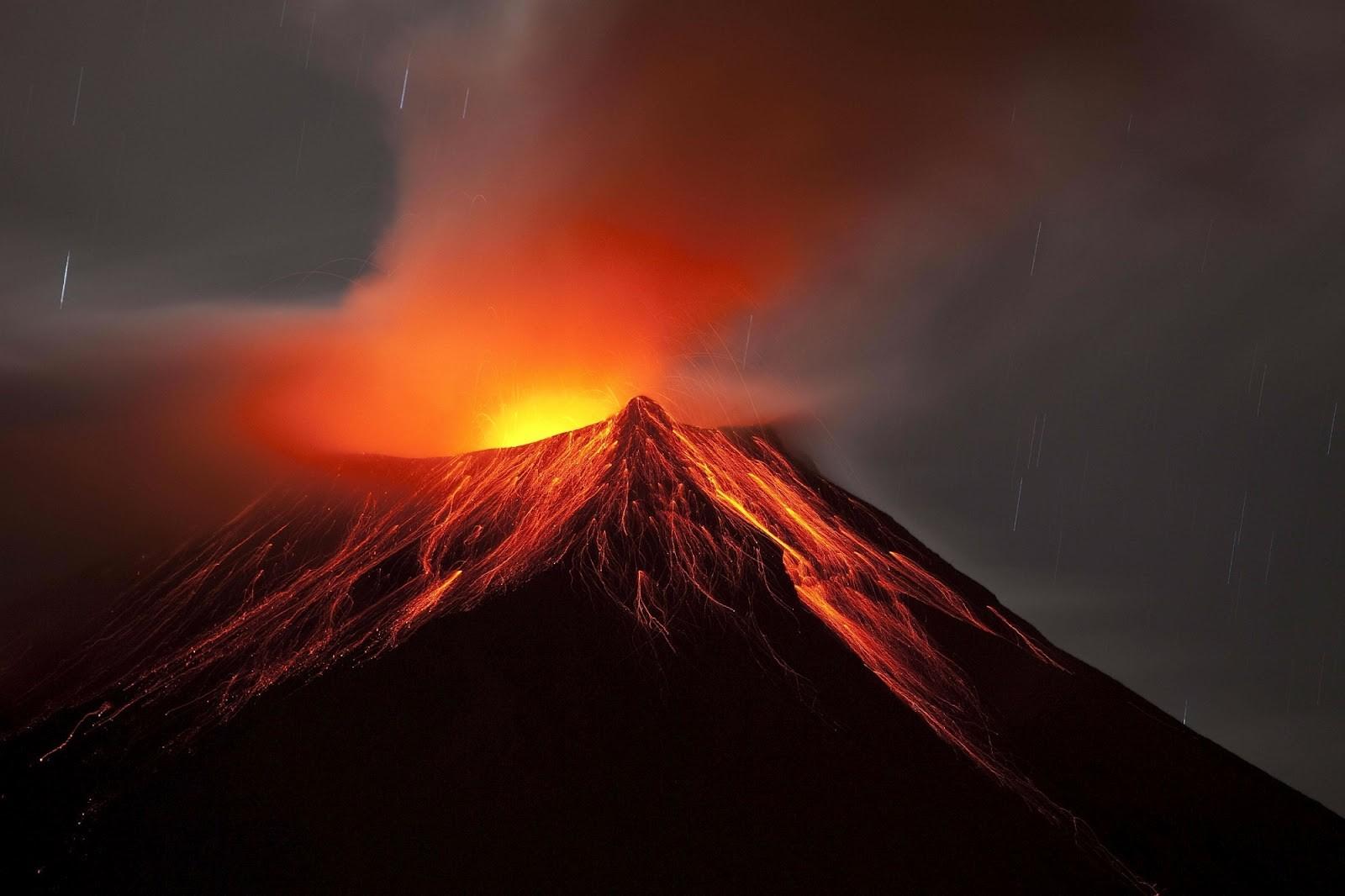 Volcanoes Wallpapers - Top Free Volcanoes Backgrounds - WallpaperAccess