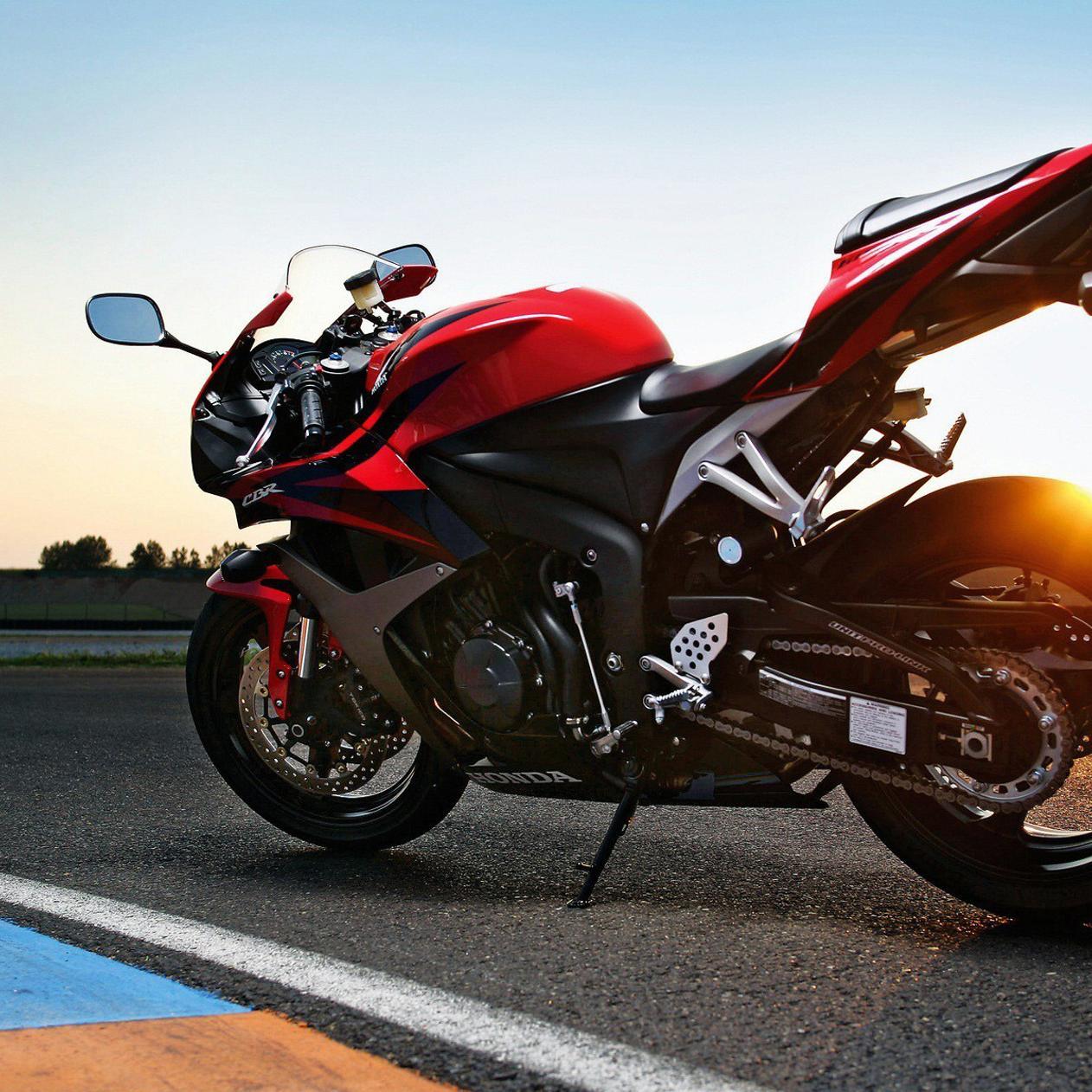 CBR Bike Wallpapers - Top Free CBR Bike Backgrounds - WallpaperAccess