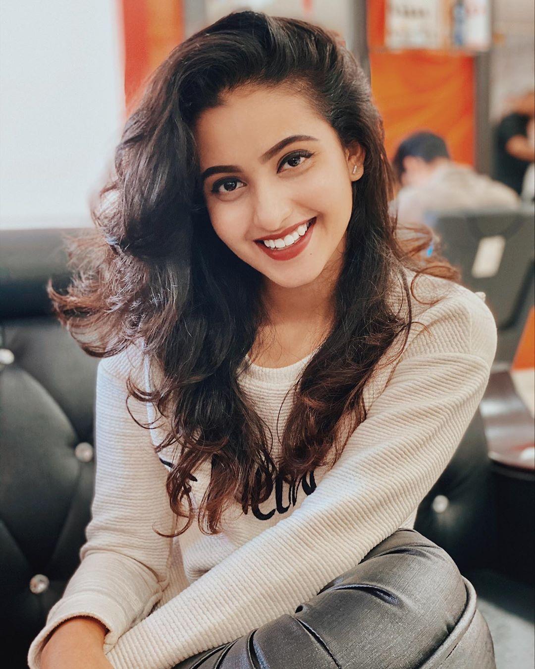 Deepika Pilli Wallpapers - Top Free Deepika Pilli Backgrounds ...