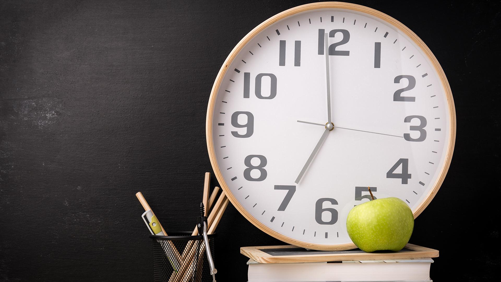 Analog Clock Wallpapers - Top Free Analog Clock Backgrounds ...